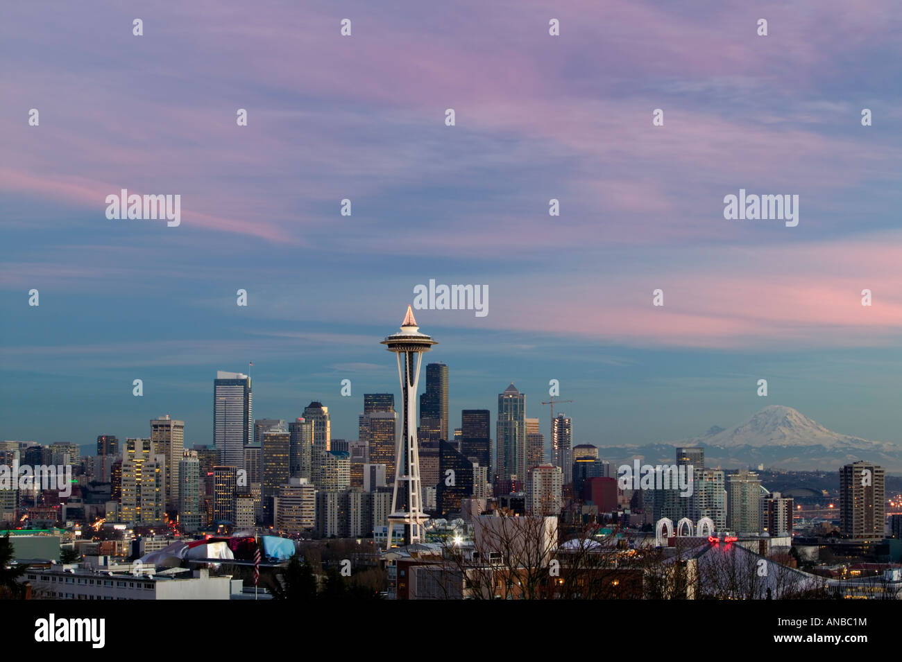 Seattle theme park hi-res stock photography and images - Alamy