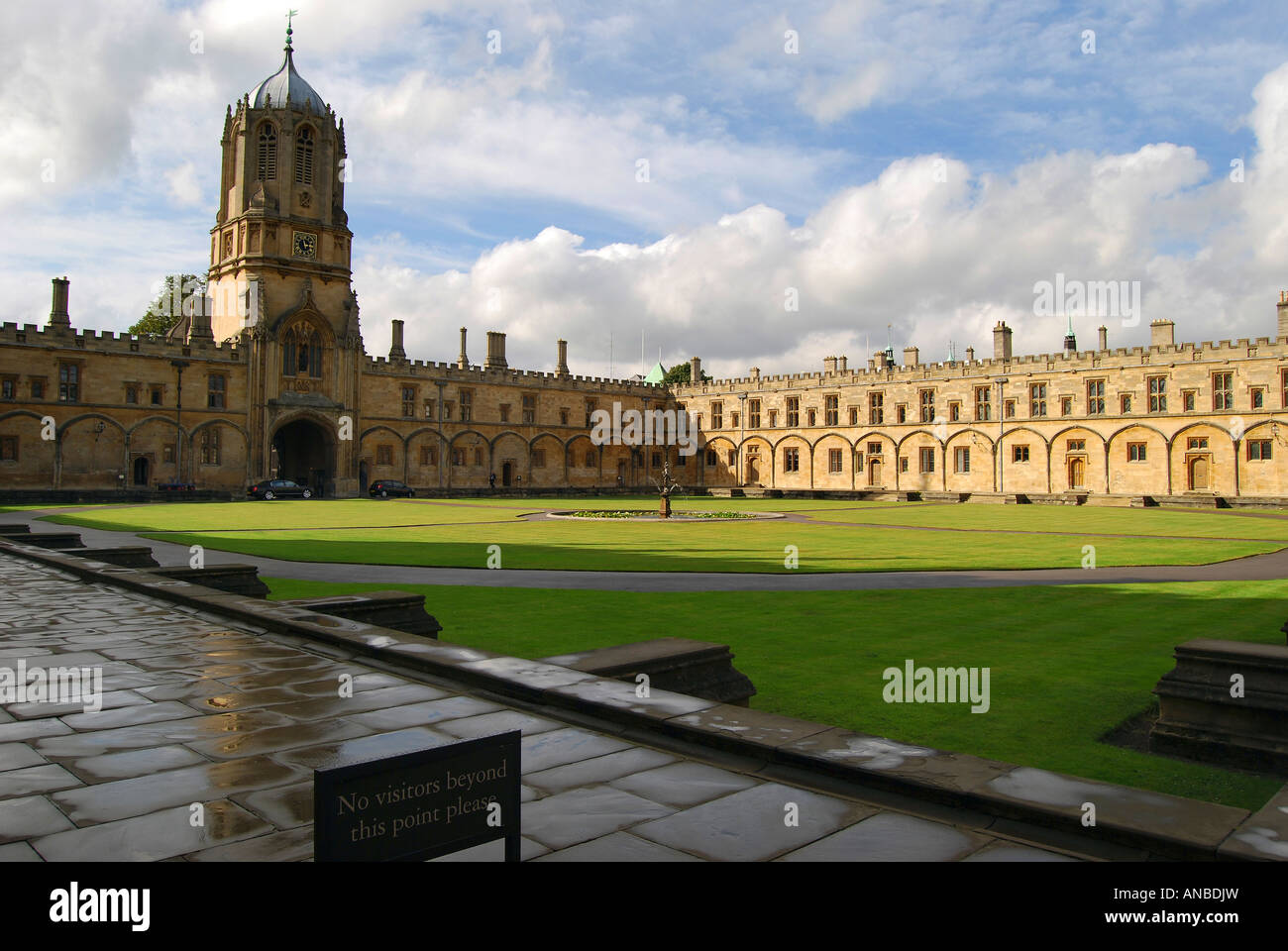Wide view of Central courtyard of Christ Church college Oxford ...