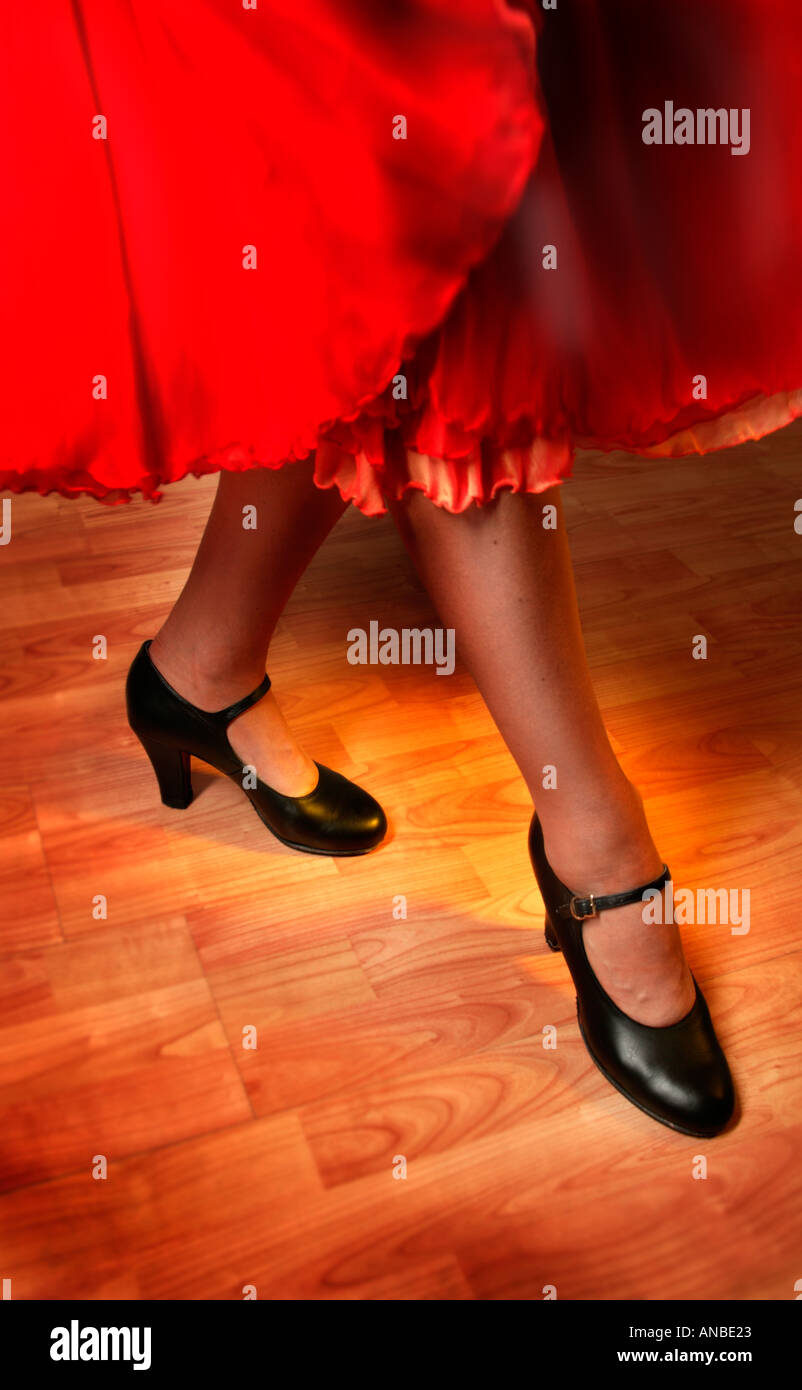 Dance steps feet hi-res stock photography and images - Alamy