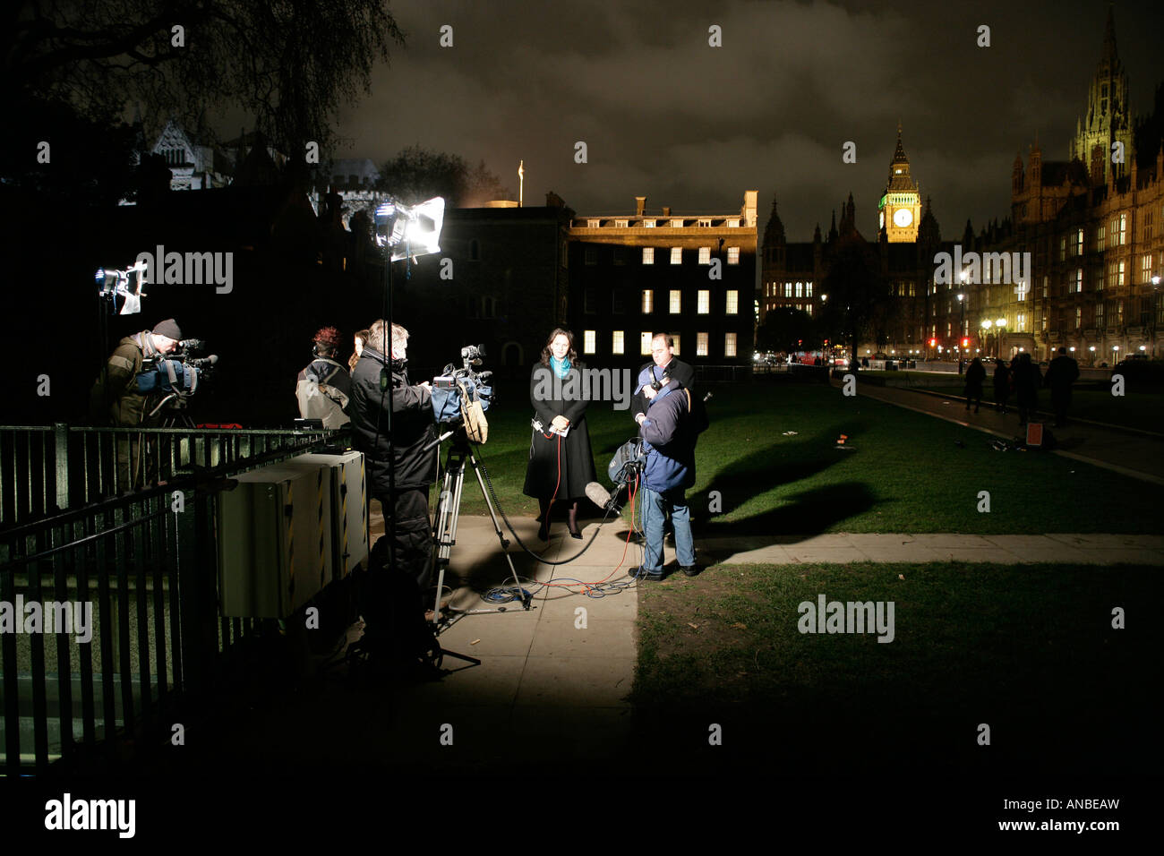 Journalists house of parliament hi-res stock photography and images - Alamy