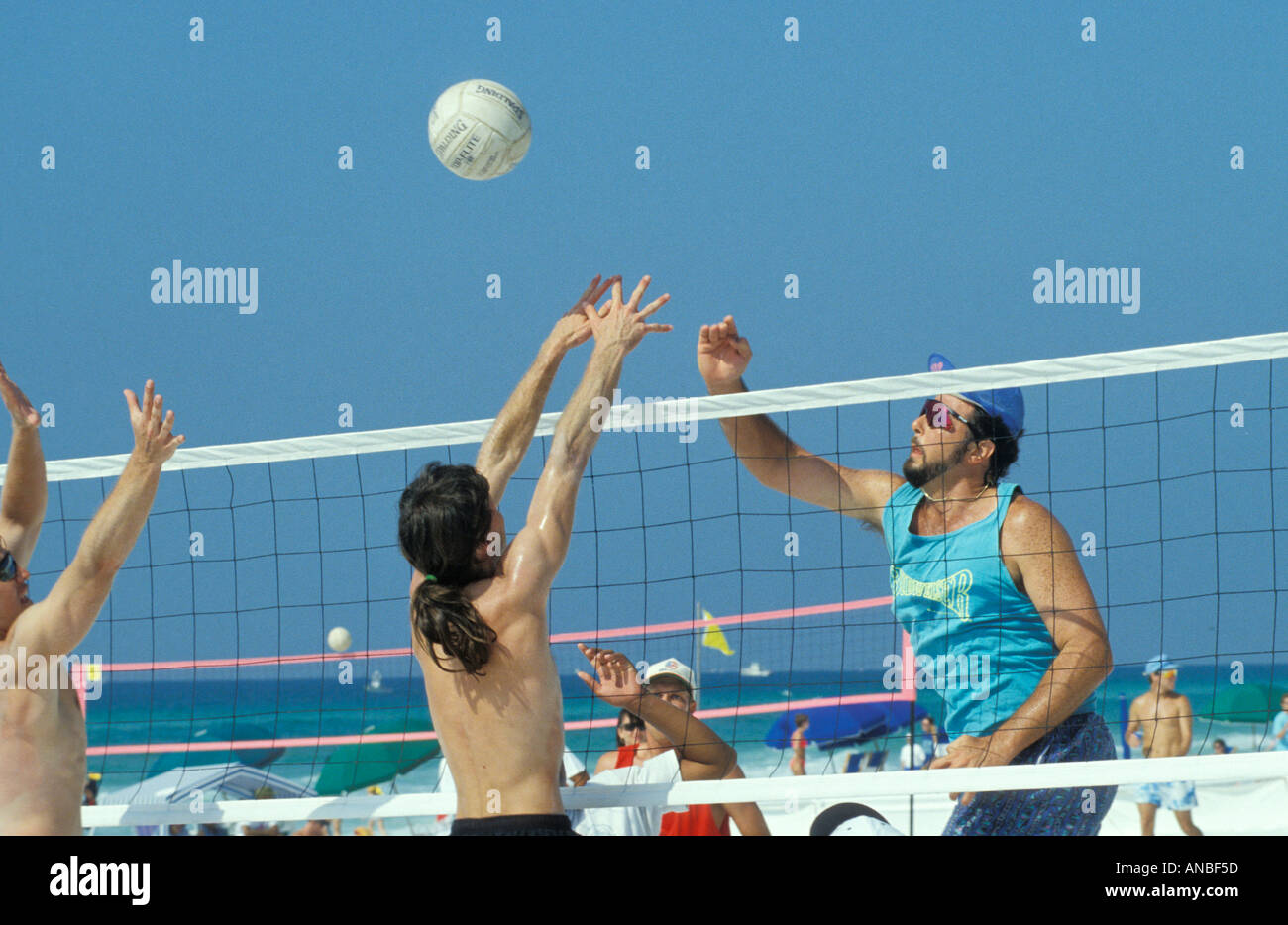 College volleyball player hi-res stock photography and images - Alamy