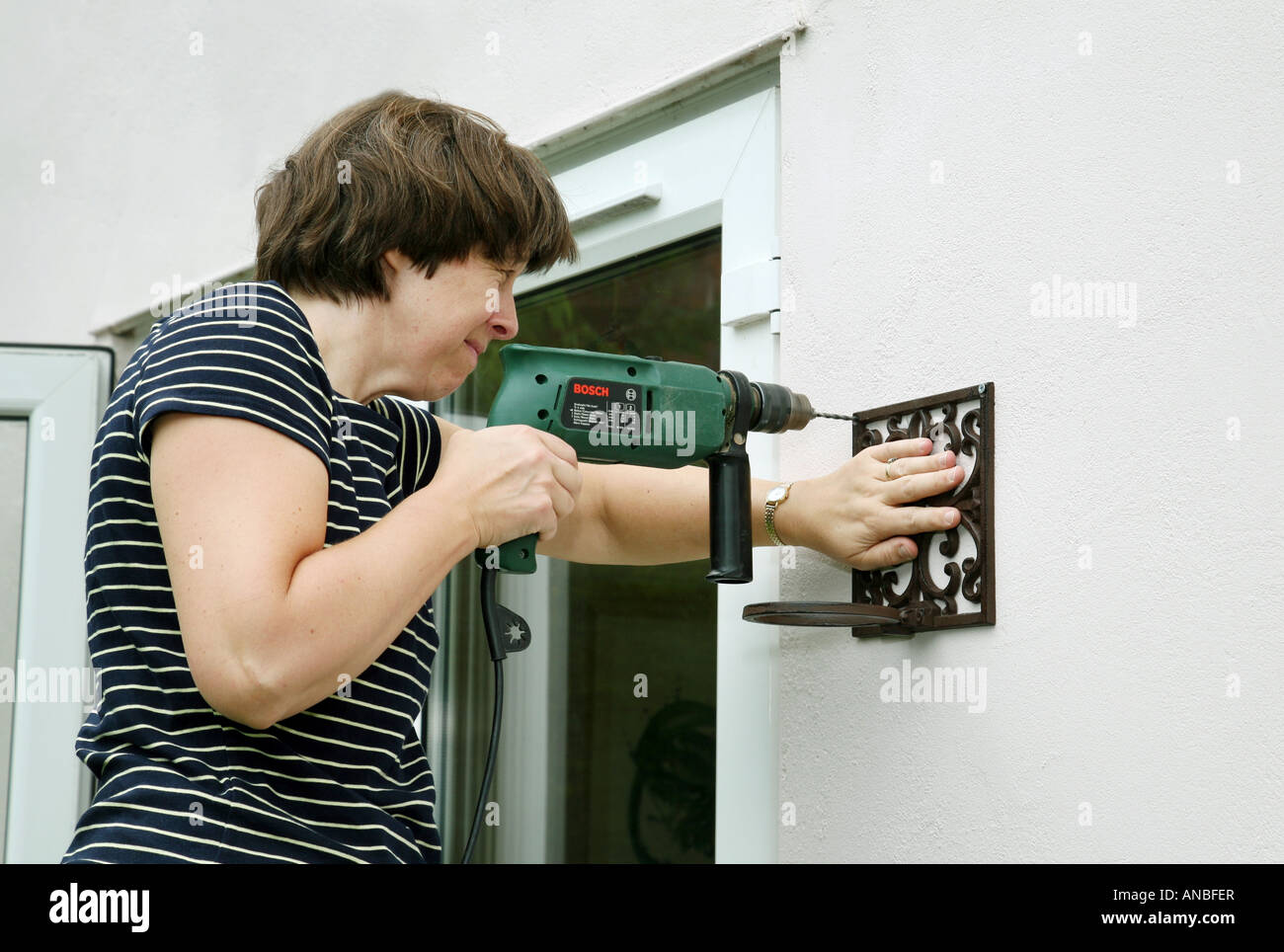 Handiwomen hi-res stock photography and images - Alamy