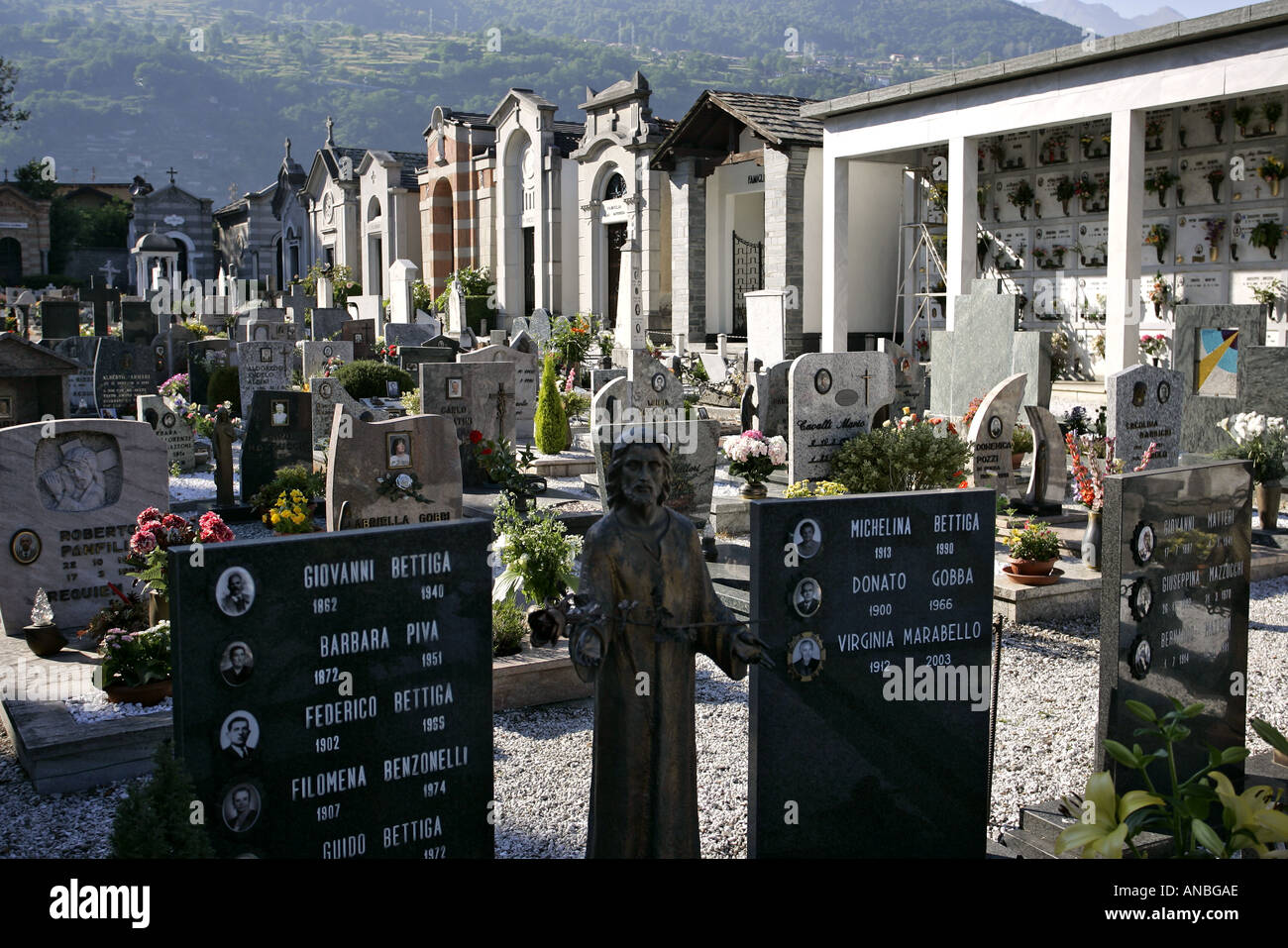 Friedhof in Dongo graveyard in Dongo Stock Photo - Alamy