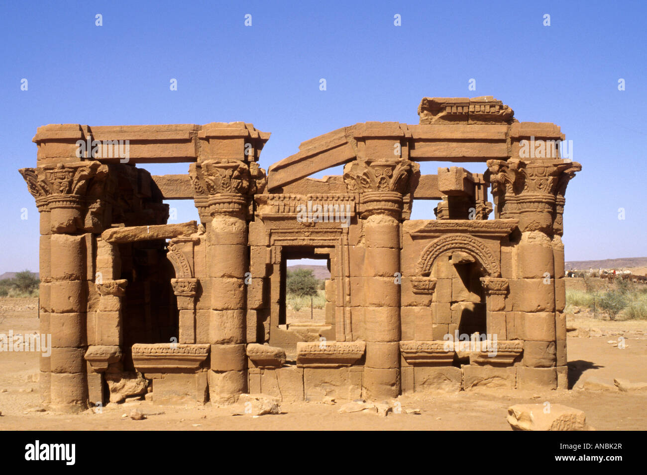 The ornate sculptured columns and wall of the "kiosk" at Naga Stock ...