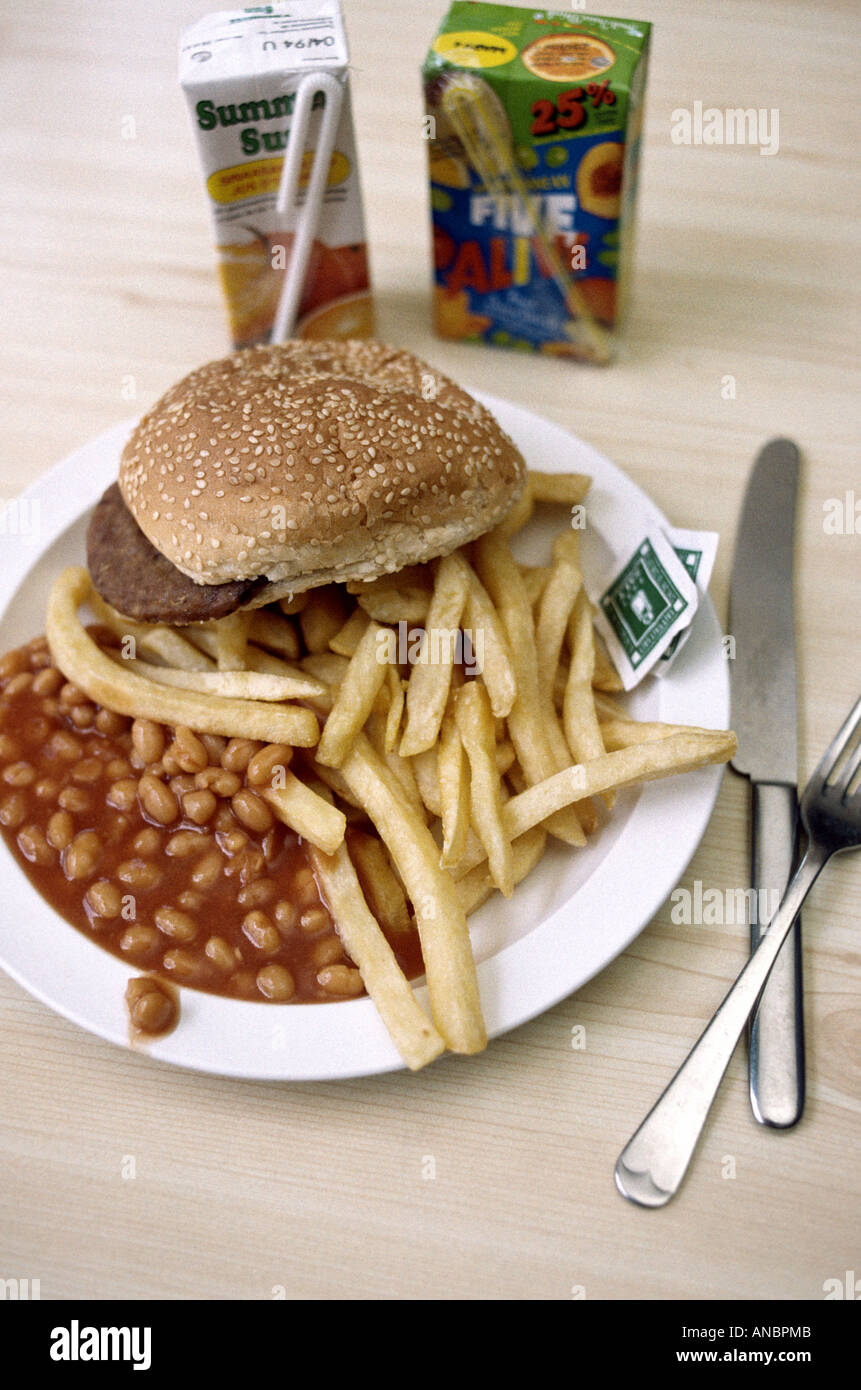 Hamburger fries baked beans hi-res stock photography and images - Alamy