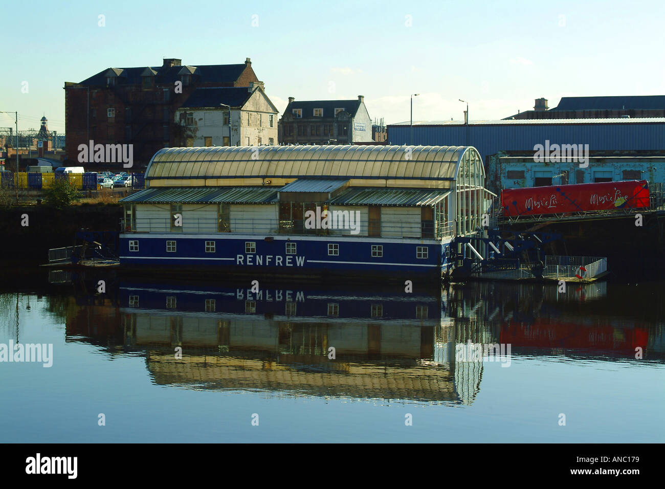 Glasgow renfrew ferry hi-res stock photography and images - Alamy