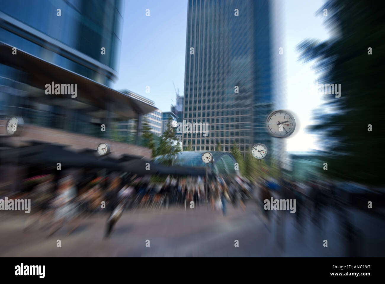 conceptual image of time is money rush hour stress Stock Photo - Alamy
