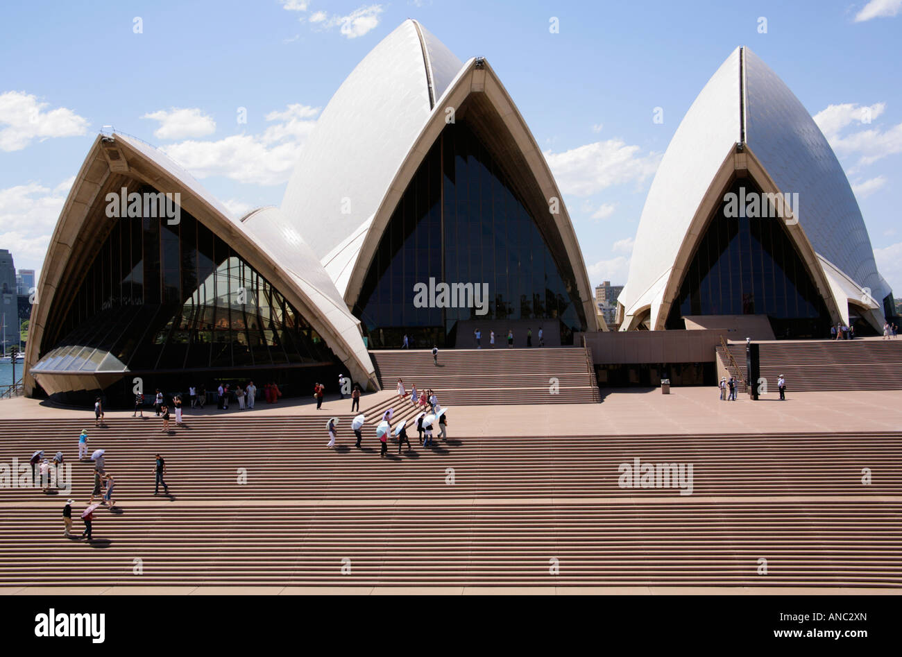 Leading opera house hi-res stock photography and images - Alamy