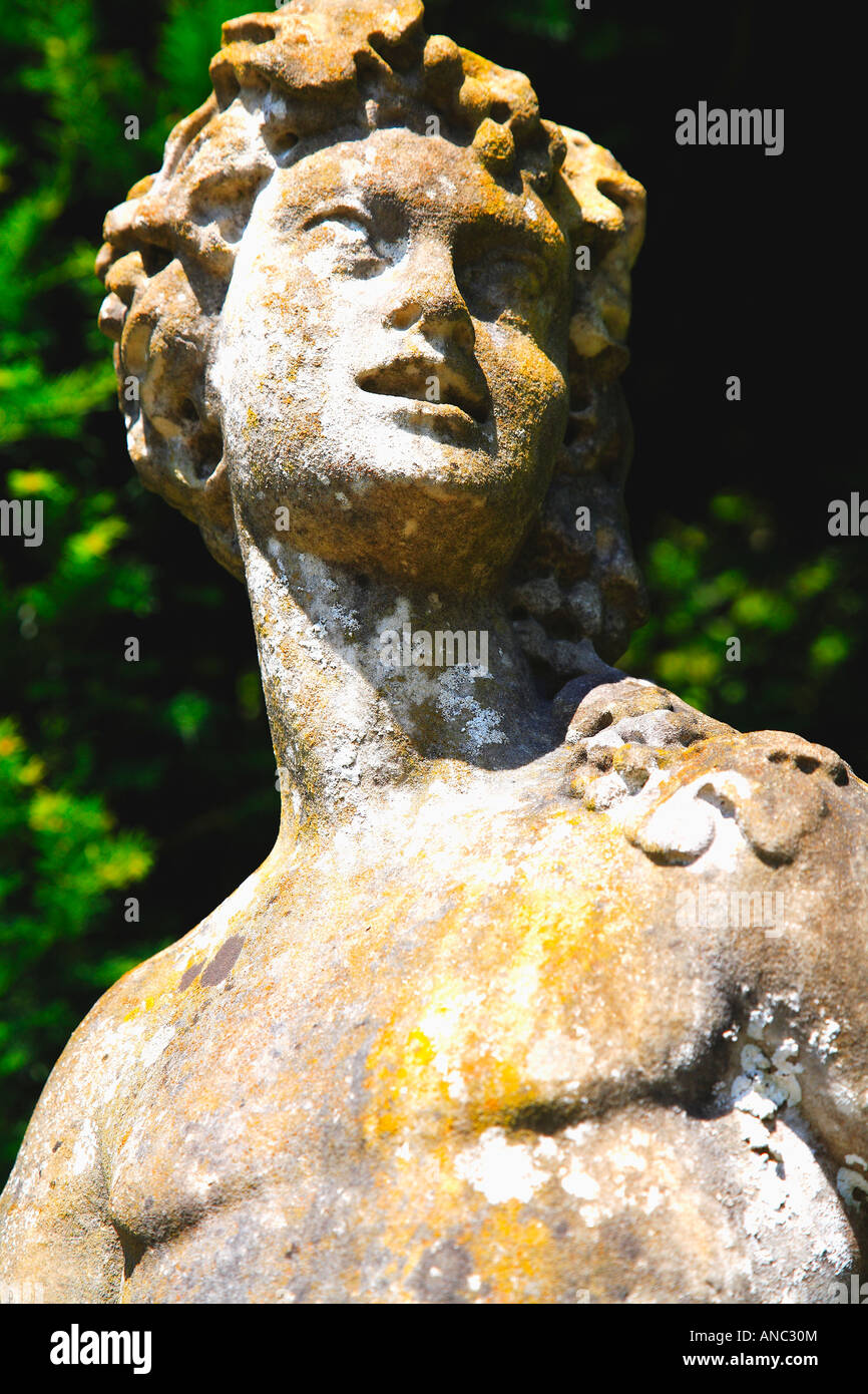Classical sculpture gardens hi-res stock photography and images - Alamy