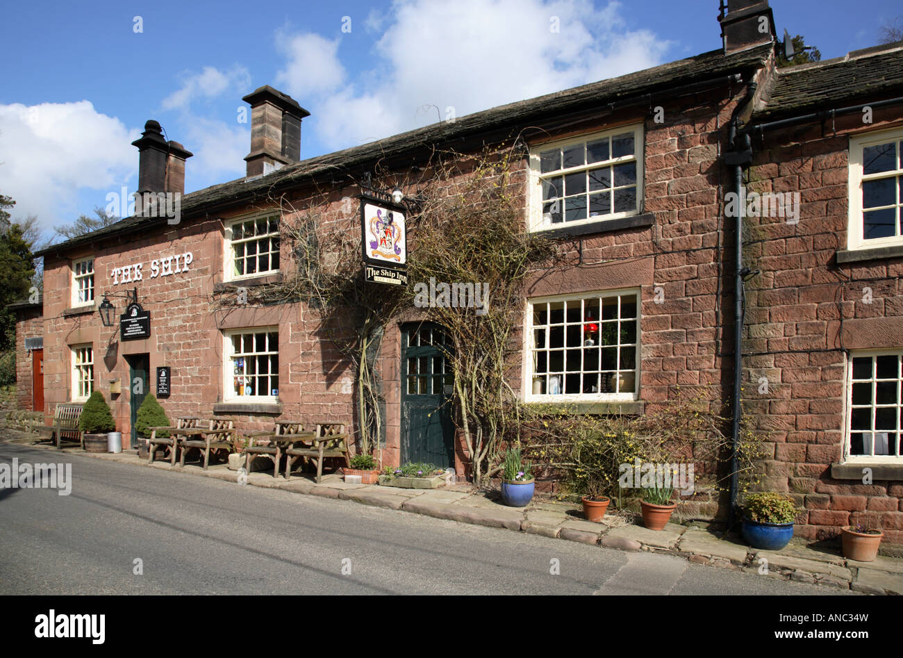 Ship inn pub in Wincle near Macclesfield Cheshire UK Stock Photo - Alamy
