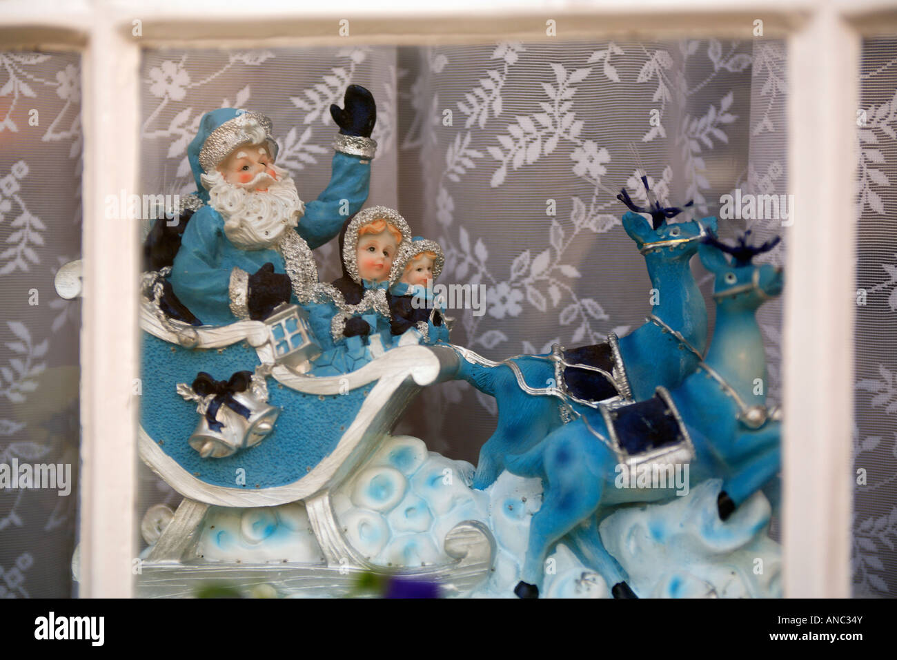 united kingdom christmas a festive window display Stock Photo - Alamy