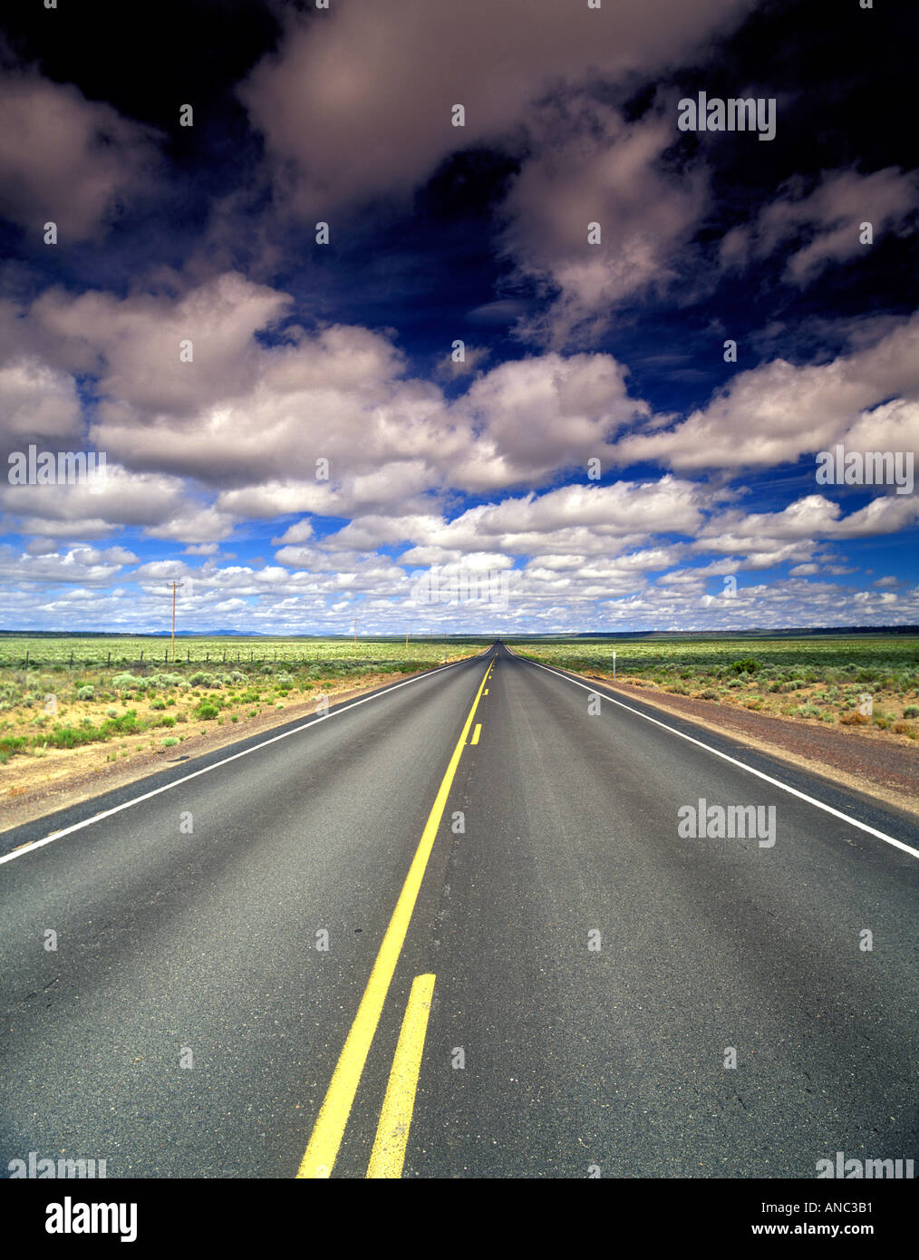Highway 20 oregon hi-res stock photography and images - Alamy