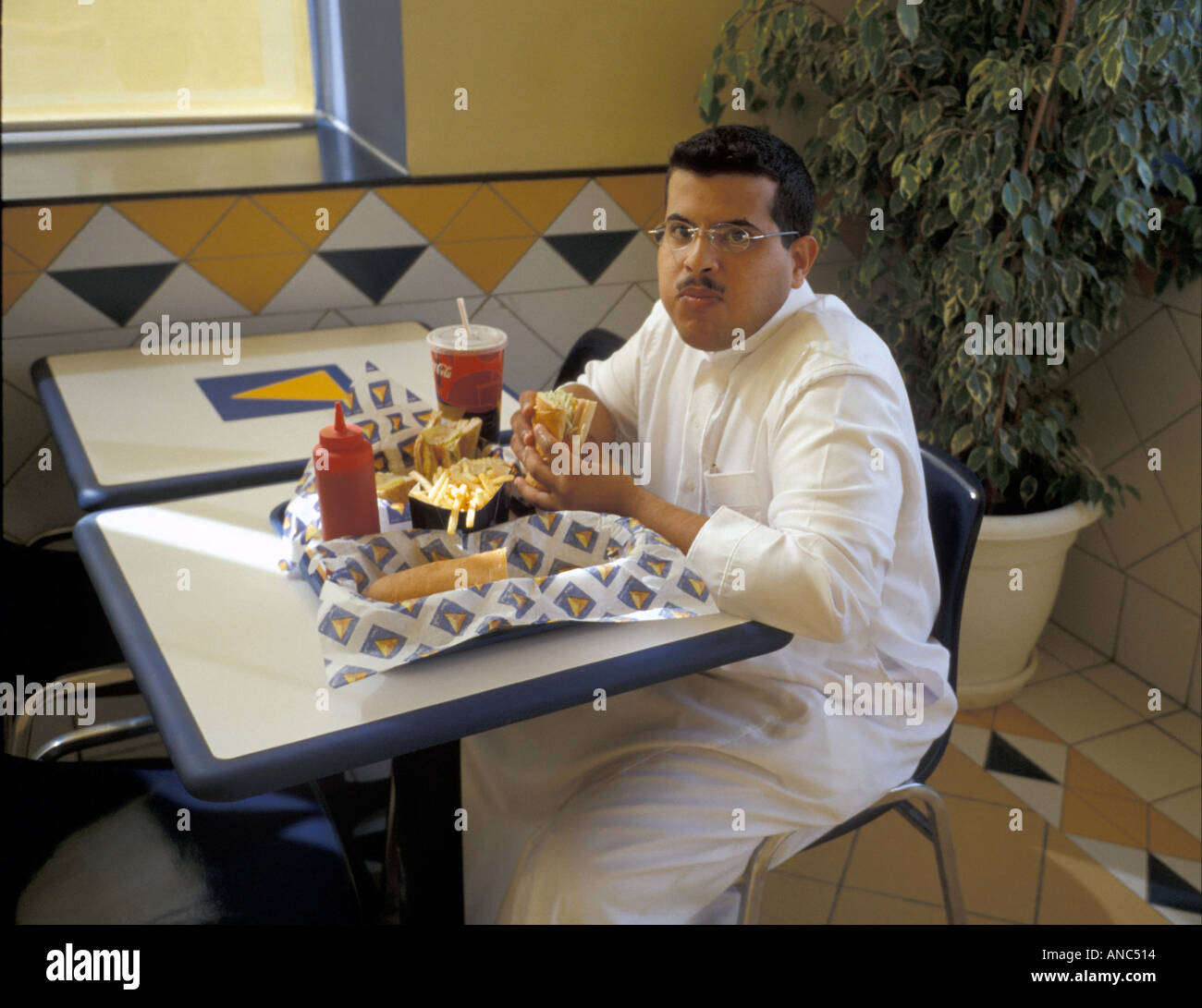 Arabian college student at a fast food restaurant in Jeddah Stock Photo ...