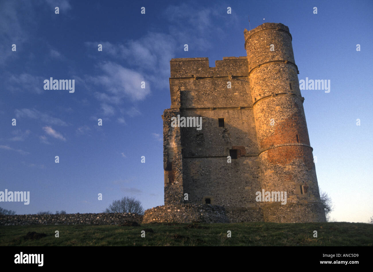 Donington castle hi-res stock photography and images - Alamy