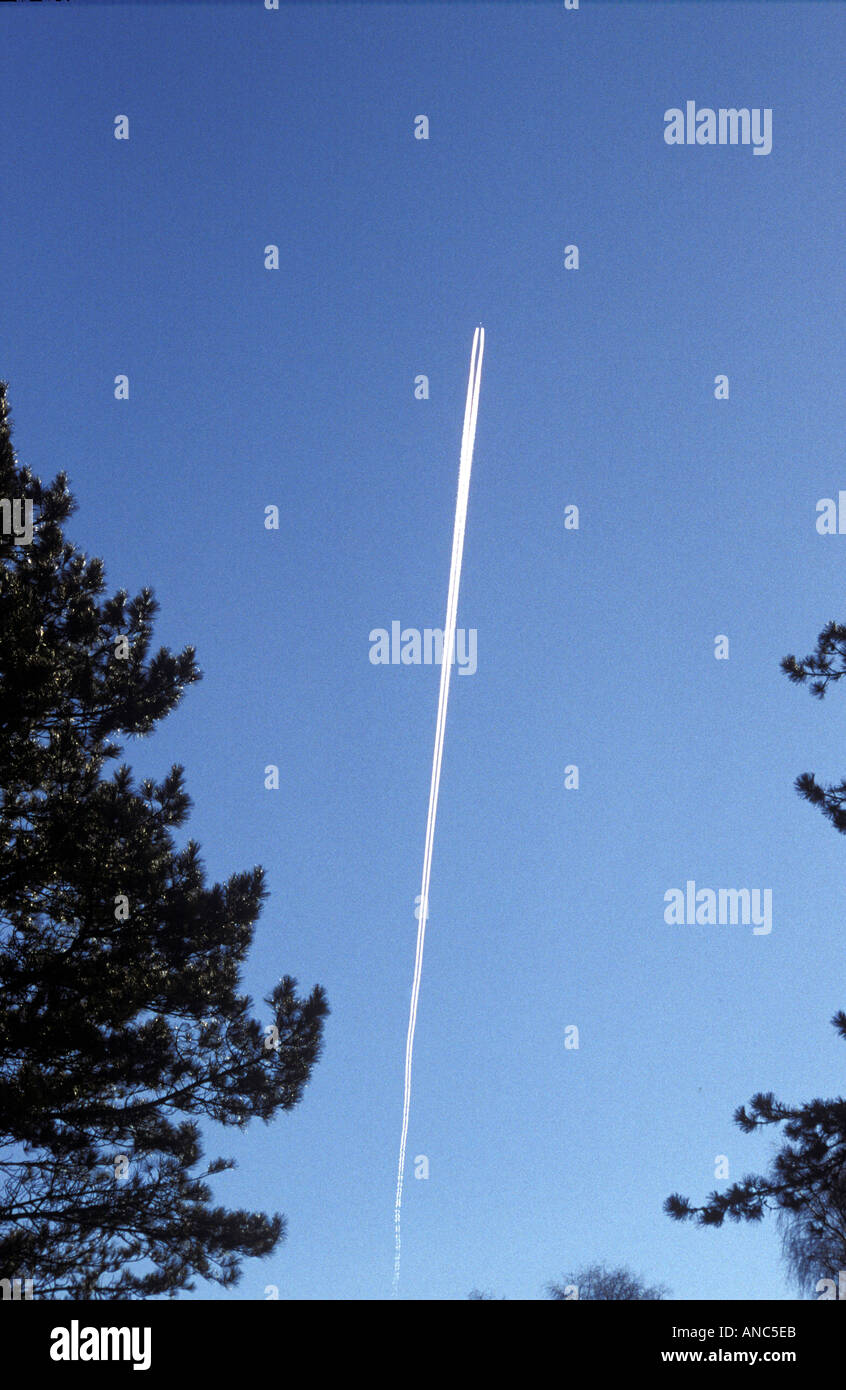 Airtrail hi-res stock photography and images - Alamy