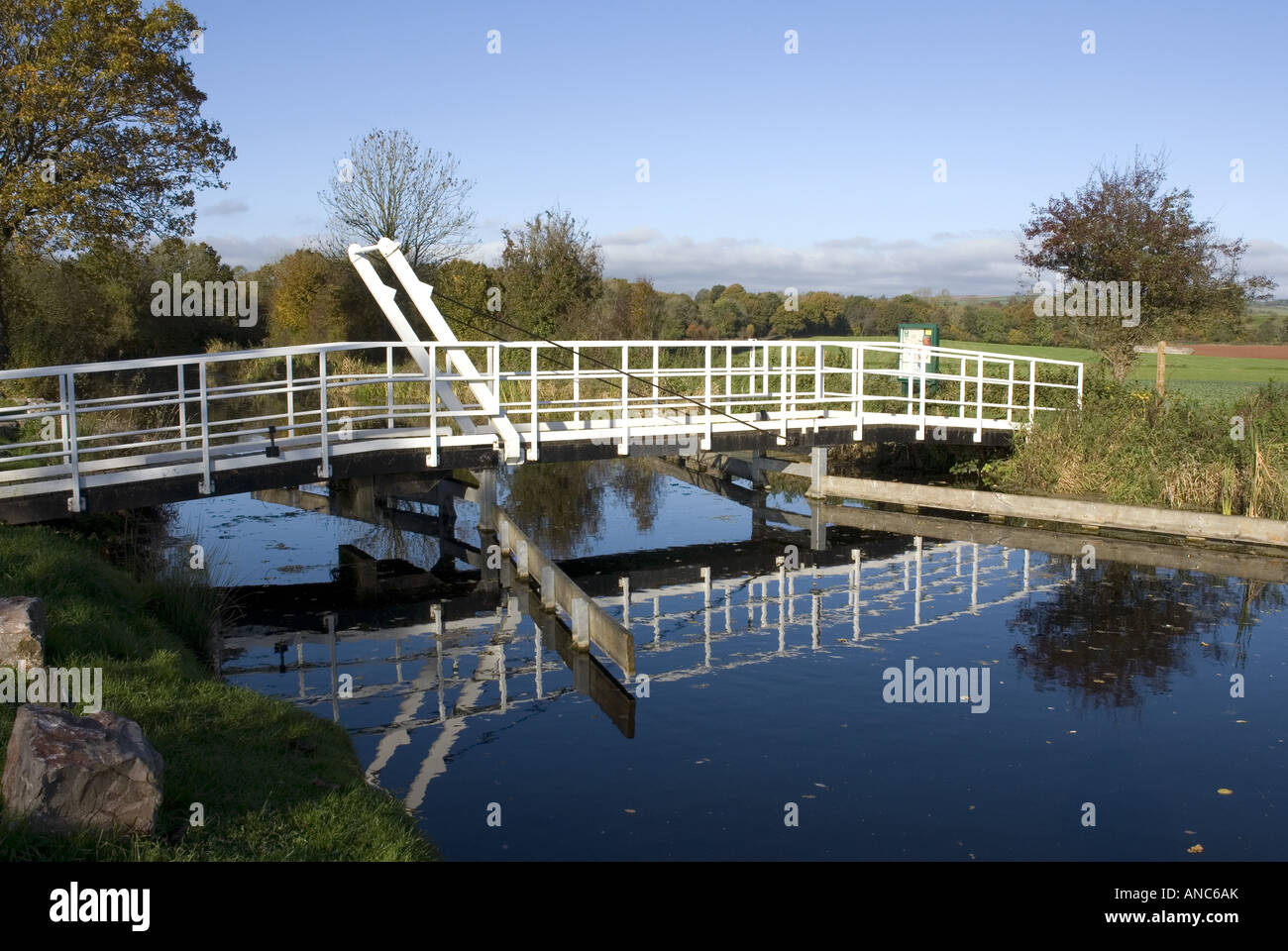 Lift bridge across the Grand Western Canal near Halberton, Devon Stock ...