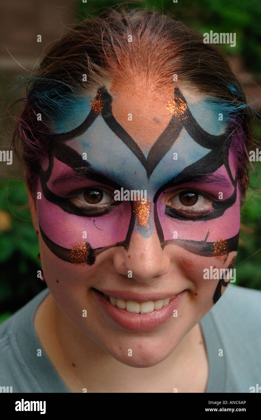 15 year old girl face hi-res stock photography and images - Alamy