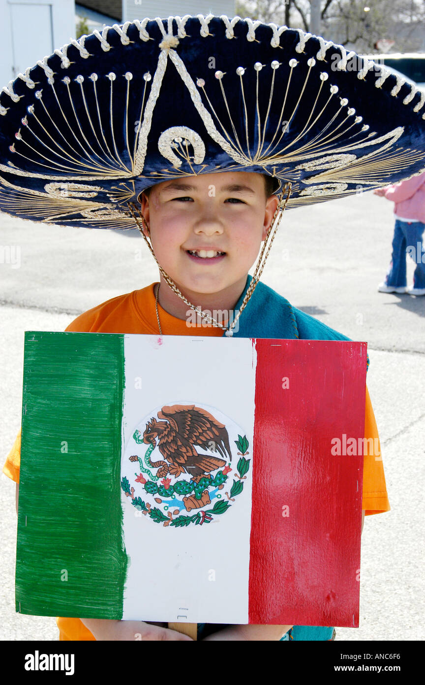 Hispanic Mexican Americans Celebrate Cinco de Mayo Stock Photo - Alamy Hispanic Mexican Americans Celebrate Cinco de Mayo Stock Photo - Alamy