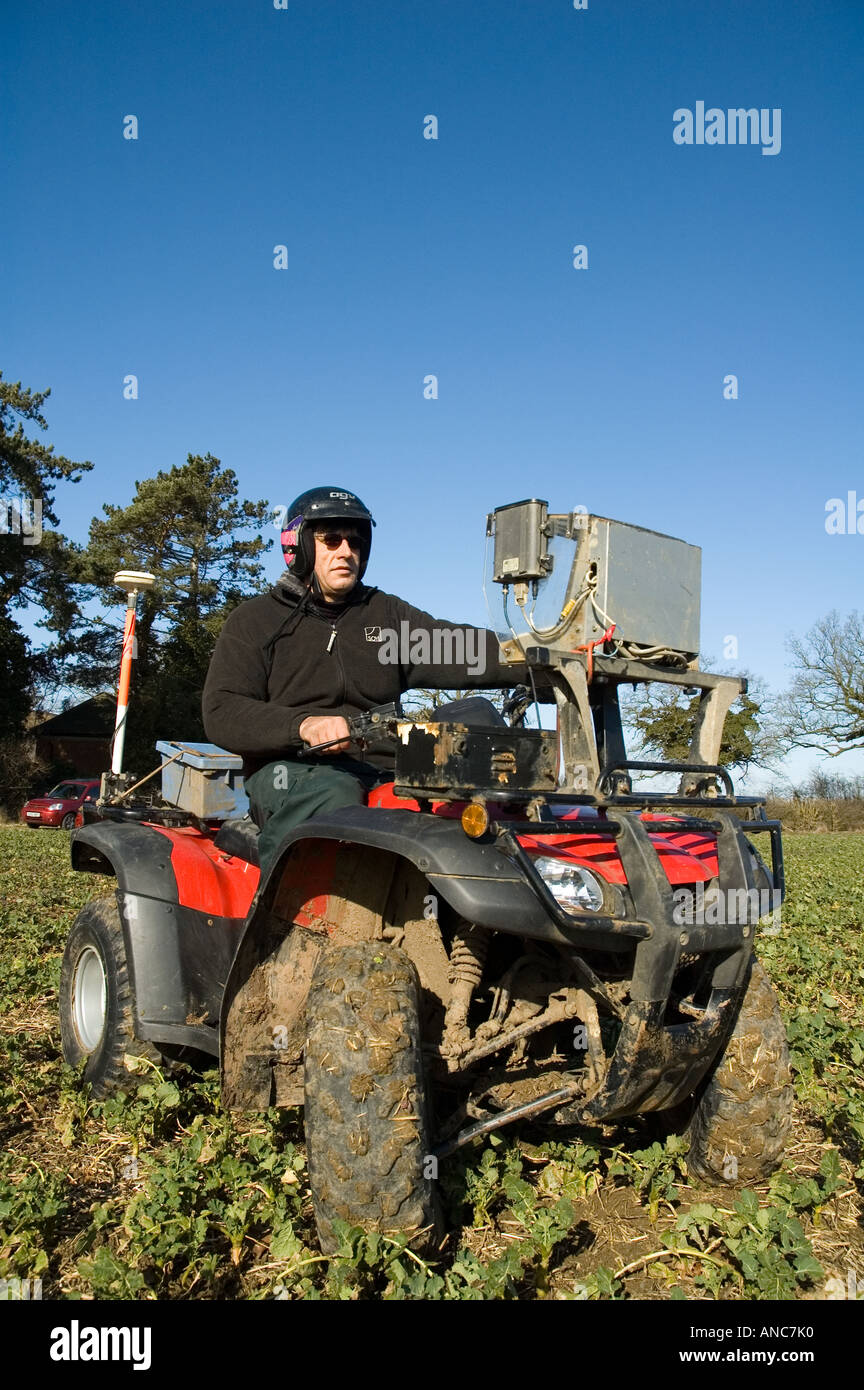 Agricutural worker hi-res stock photography and images - Alamy