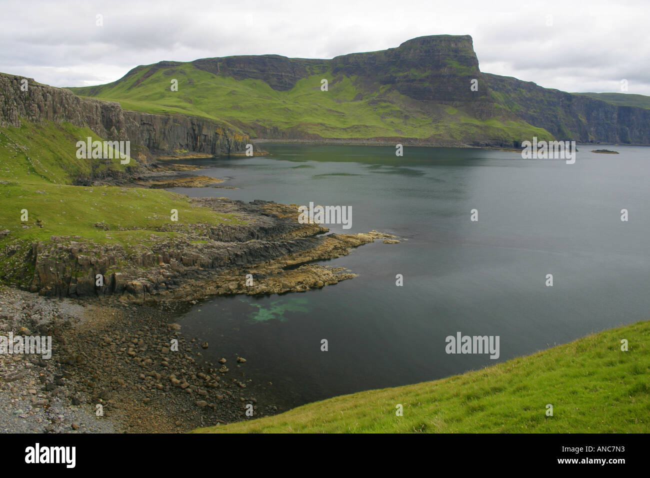 Waterstein Head on the island of Skye, Scotland Stock Photo - Alamy