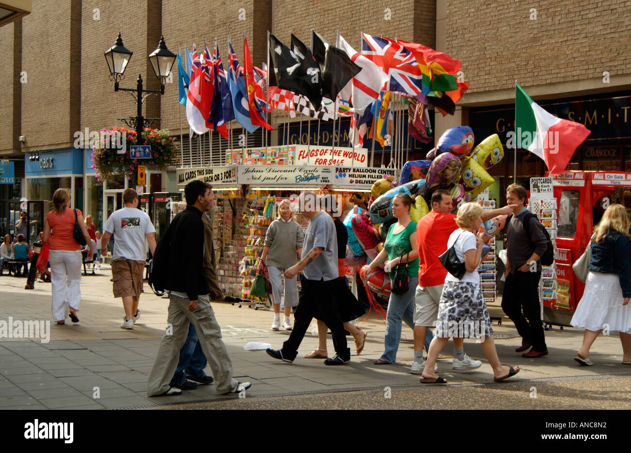 Shop selling english flags hi-res stock photography and images - Alamy