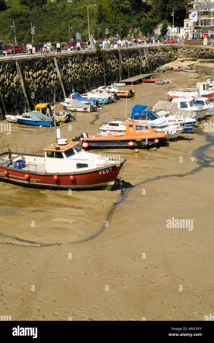 folkstown harbour uk with tide out mud low sea level boats grounded ...
