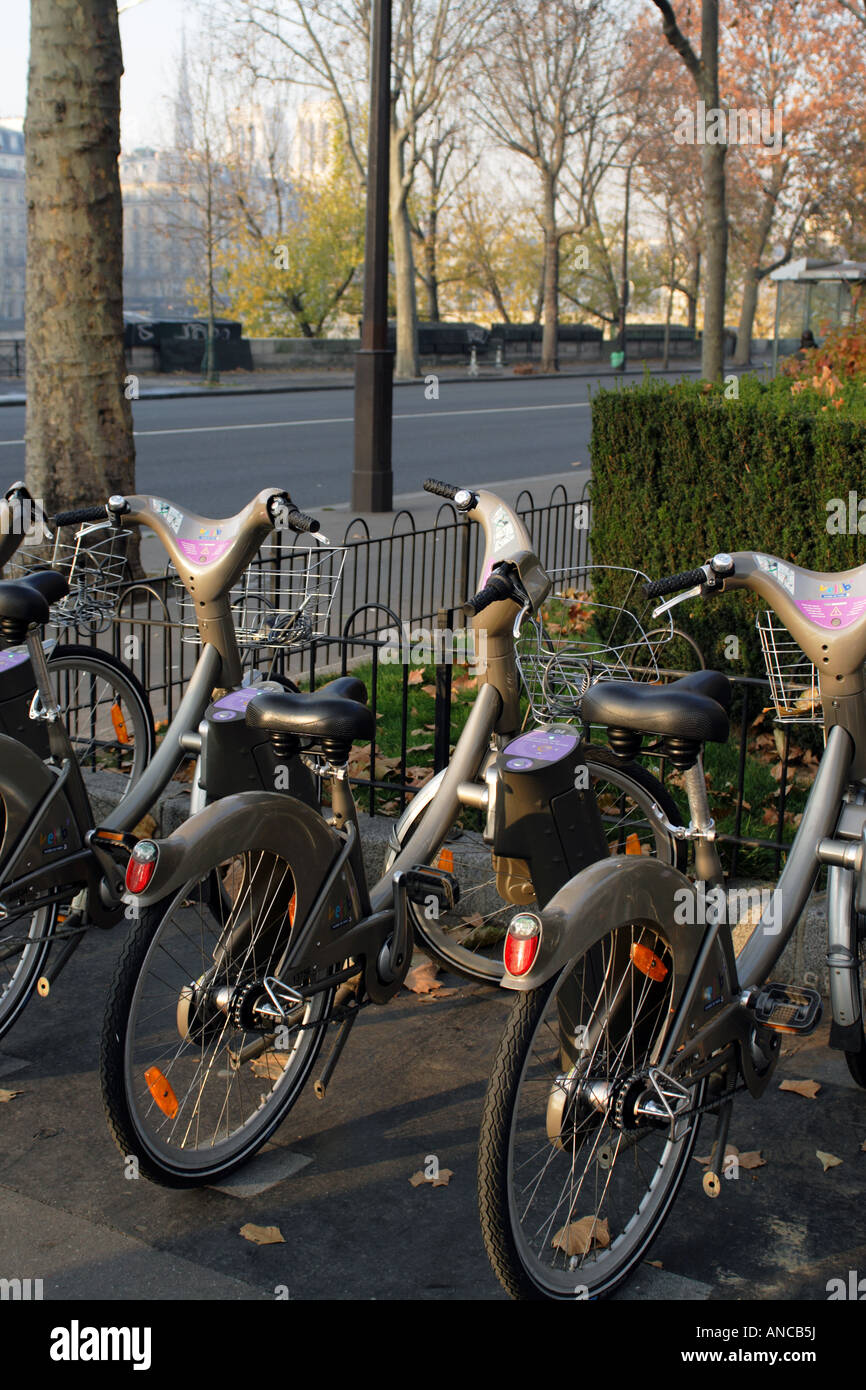 Paris bike rental system hi-res stock photography and images - Alamy