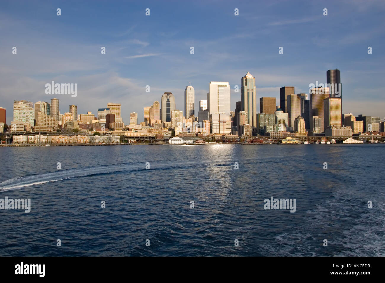 North America, USA, Washington, Seattle. Seattle skyline from Elliot ...