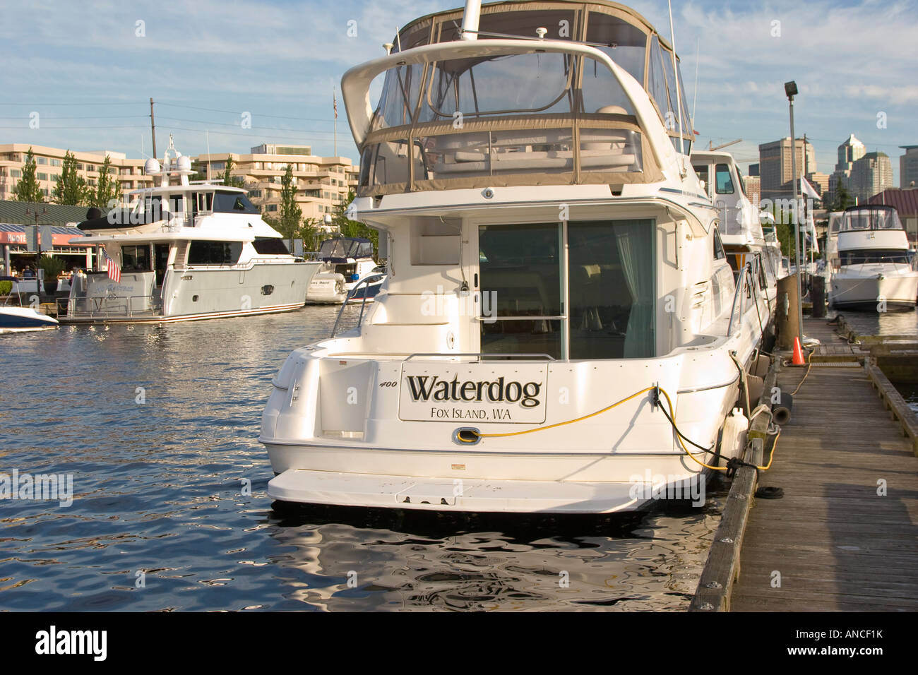 USA, Washington, Seattle, Lake Union. Boat moored at south Lake Union ...