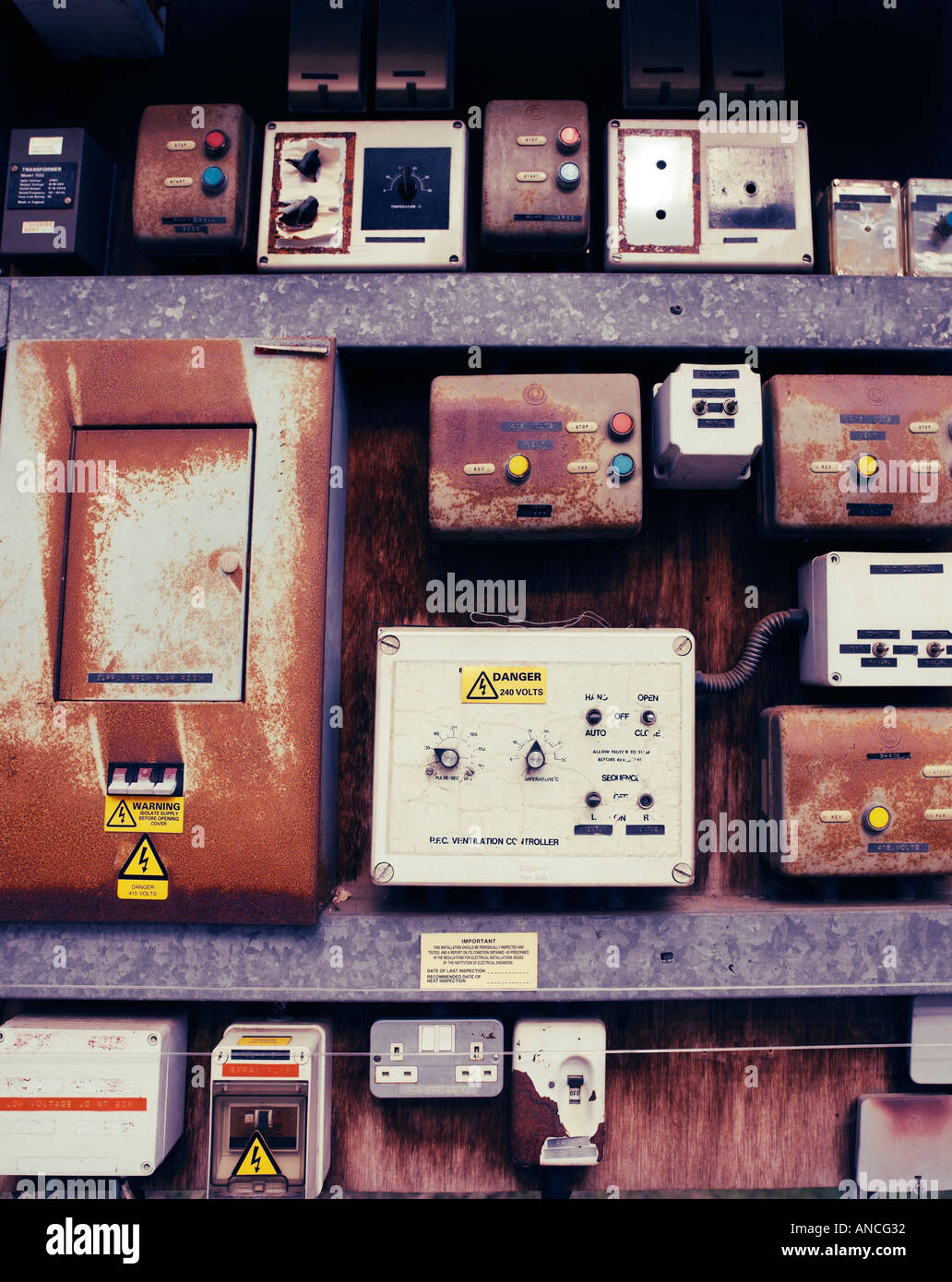 Fuseboxes hi-res stock photography and images - Alamy