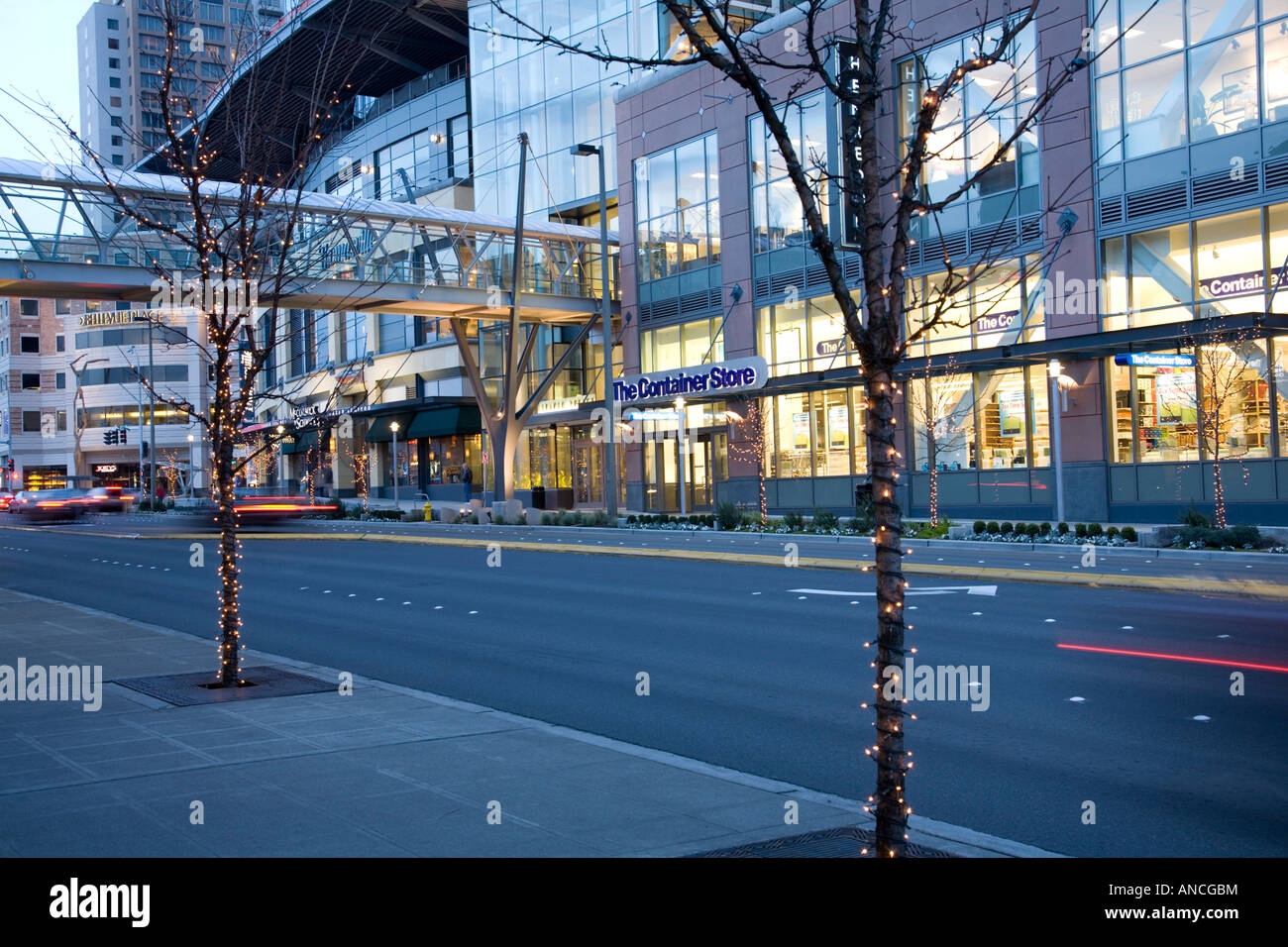 Bellevue square mall hi-res stock photography and images - Alamy