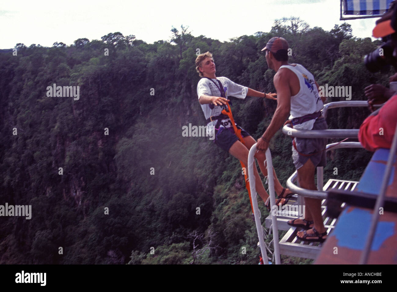Bunji jumping hi-res stock photography and images - Alamy