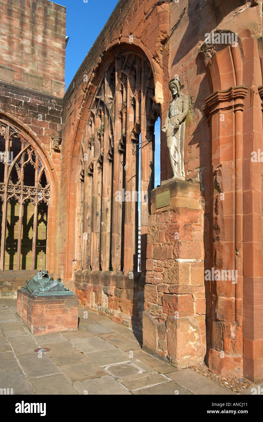 Coventry Cathedral Ruins, Coventry, England, UK Stock Photo - Alamy