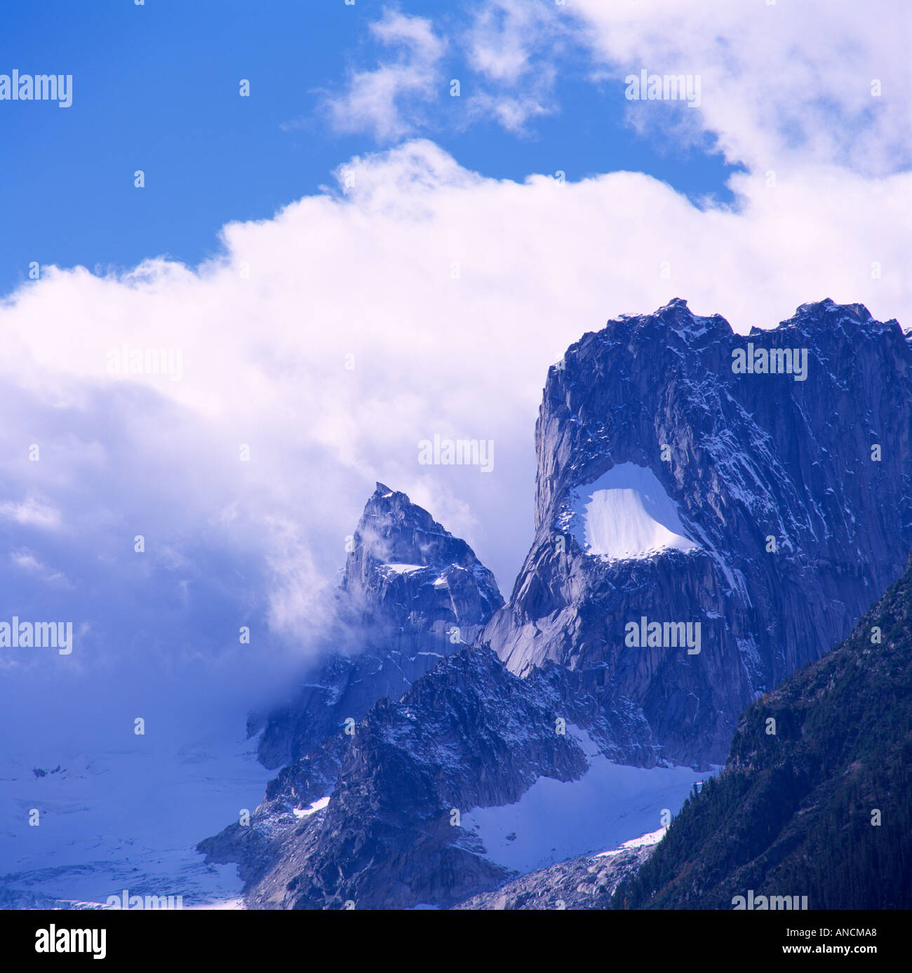 Snowpatch spire peak hi-res stock photography and images - Alamy