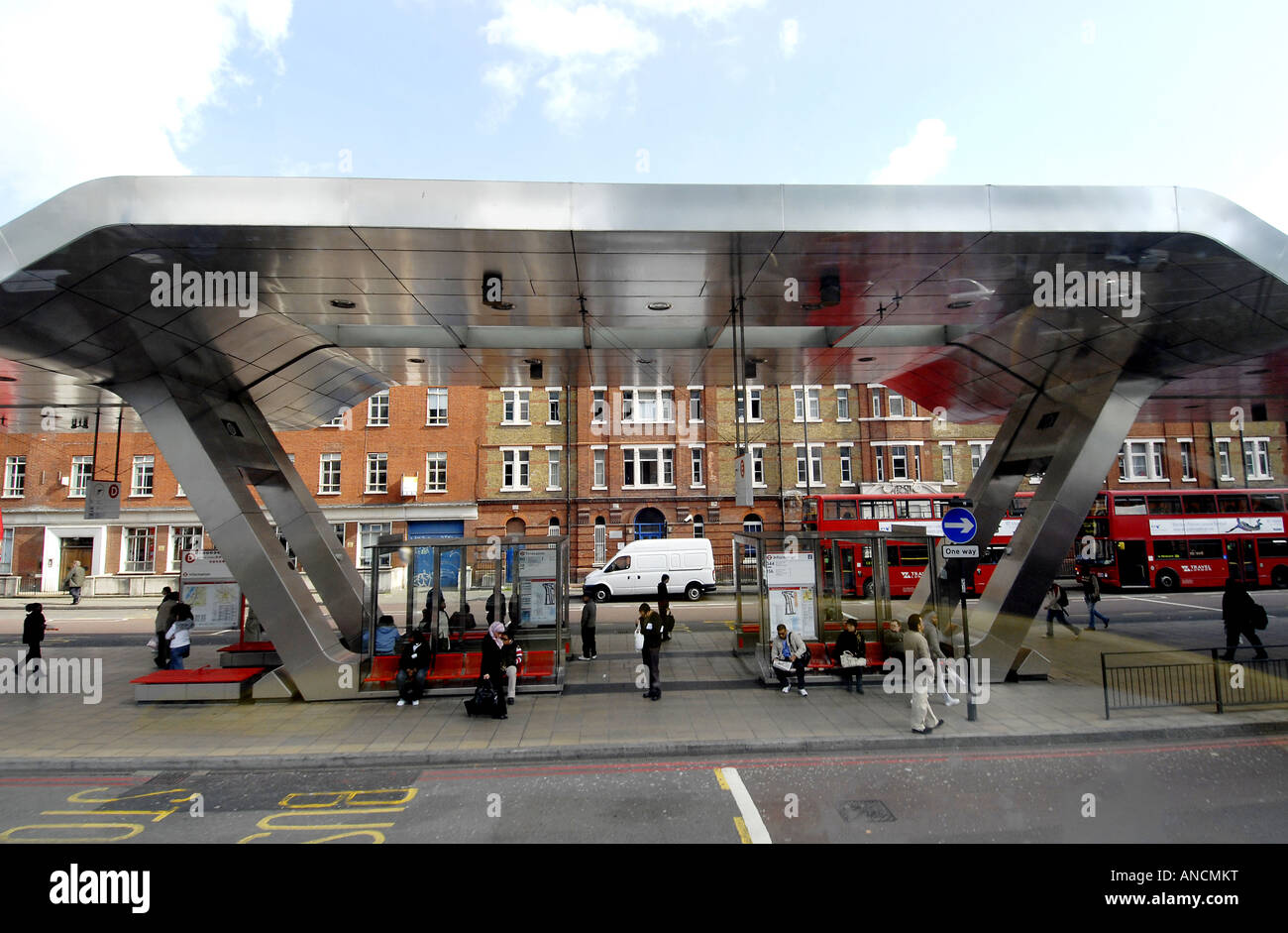 Vauxhall Bus Station Stock Photo - Alamy