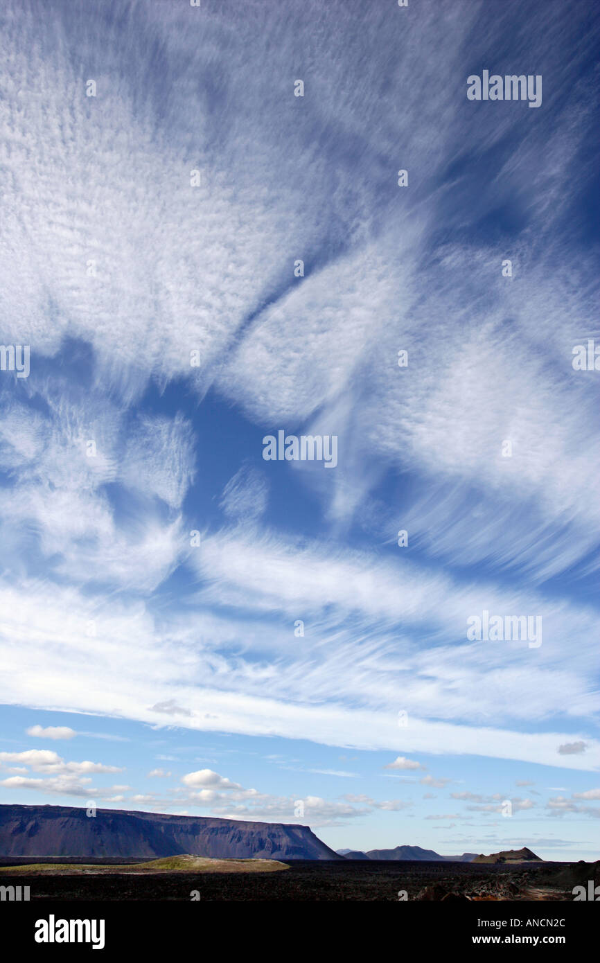 Cirrus clouds weather hi-res stock photography and images - Alamy