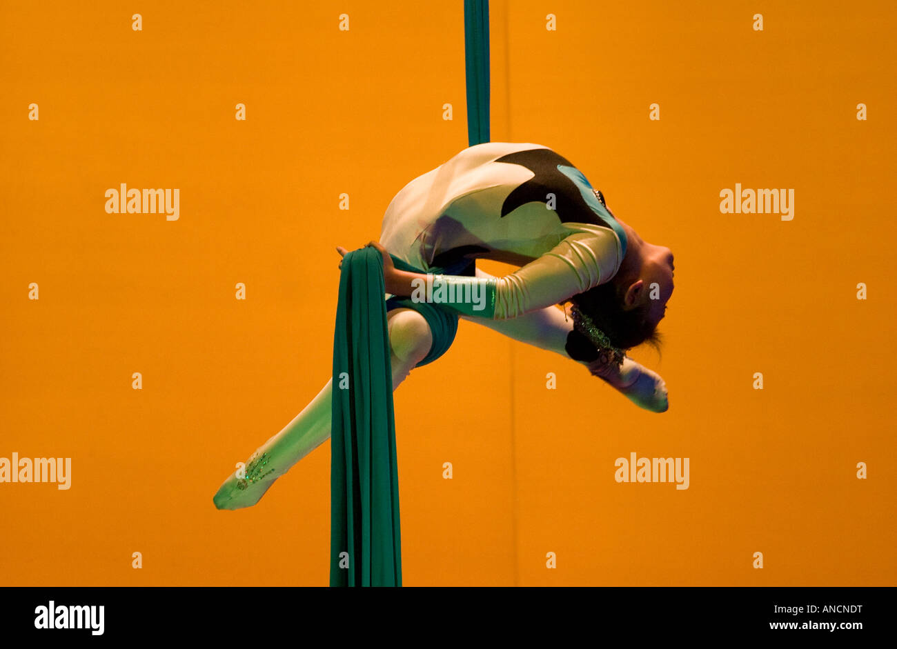 Closeup of a Chinese acrobat Stock Photo - Alamy