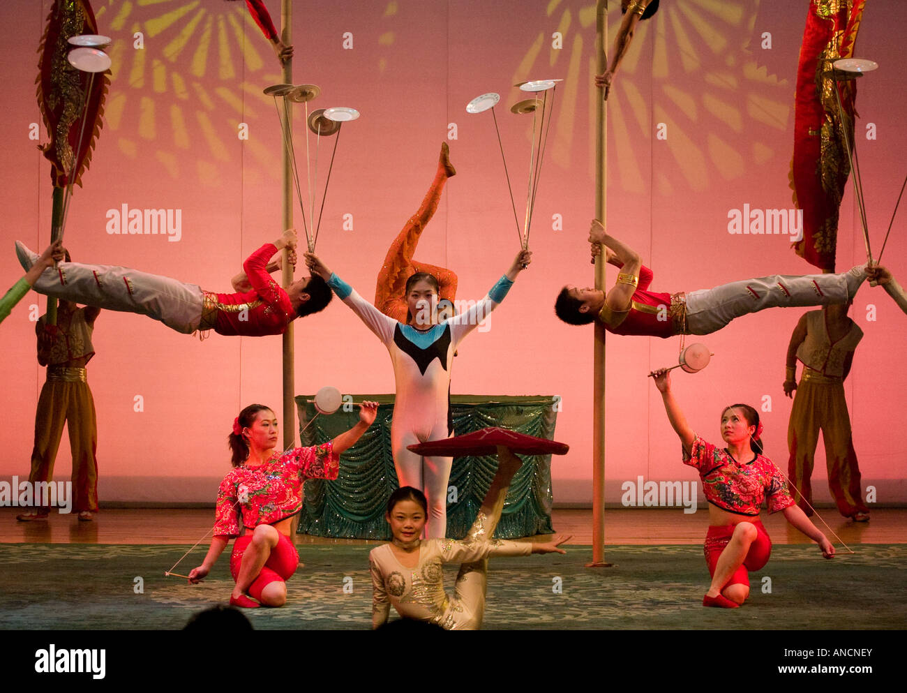 Acrobatics Beijing Stock Photos & Acrobatics Beijing Stock Images - Alamy