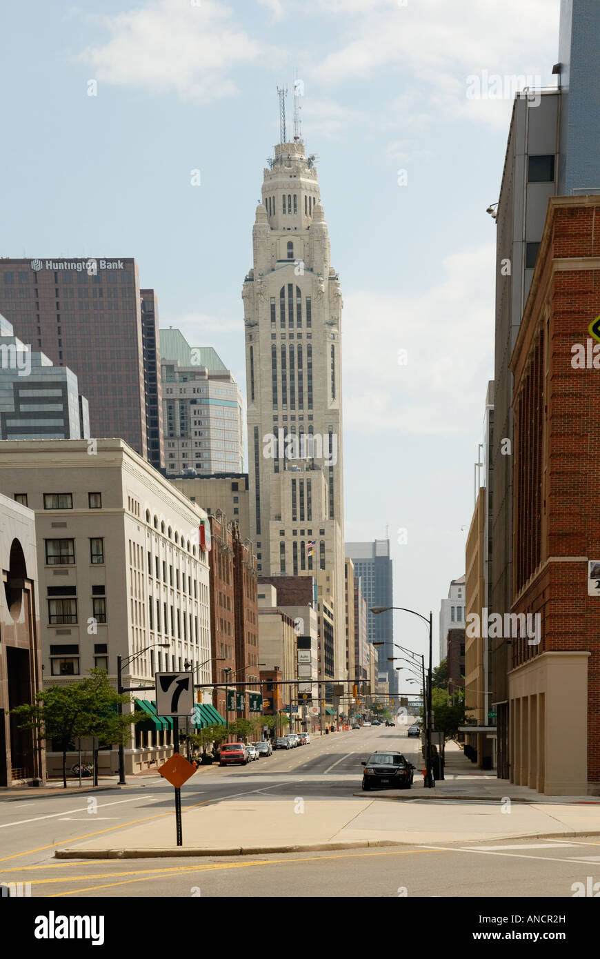 Looking South on Front Street in Columbus Ohio shot on a sunday ...