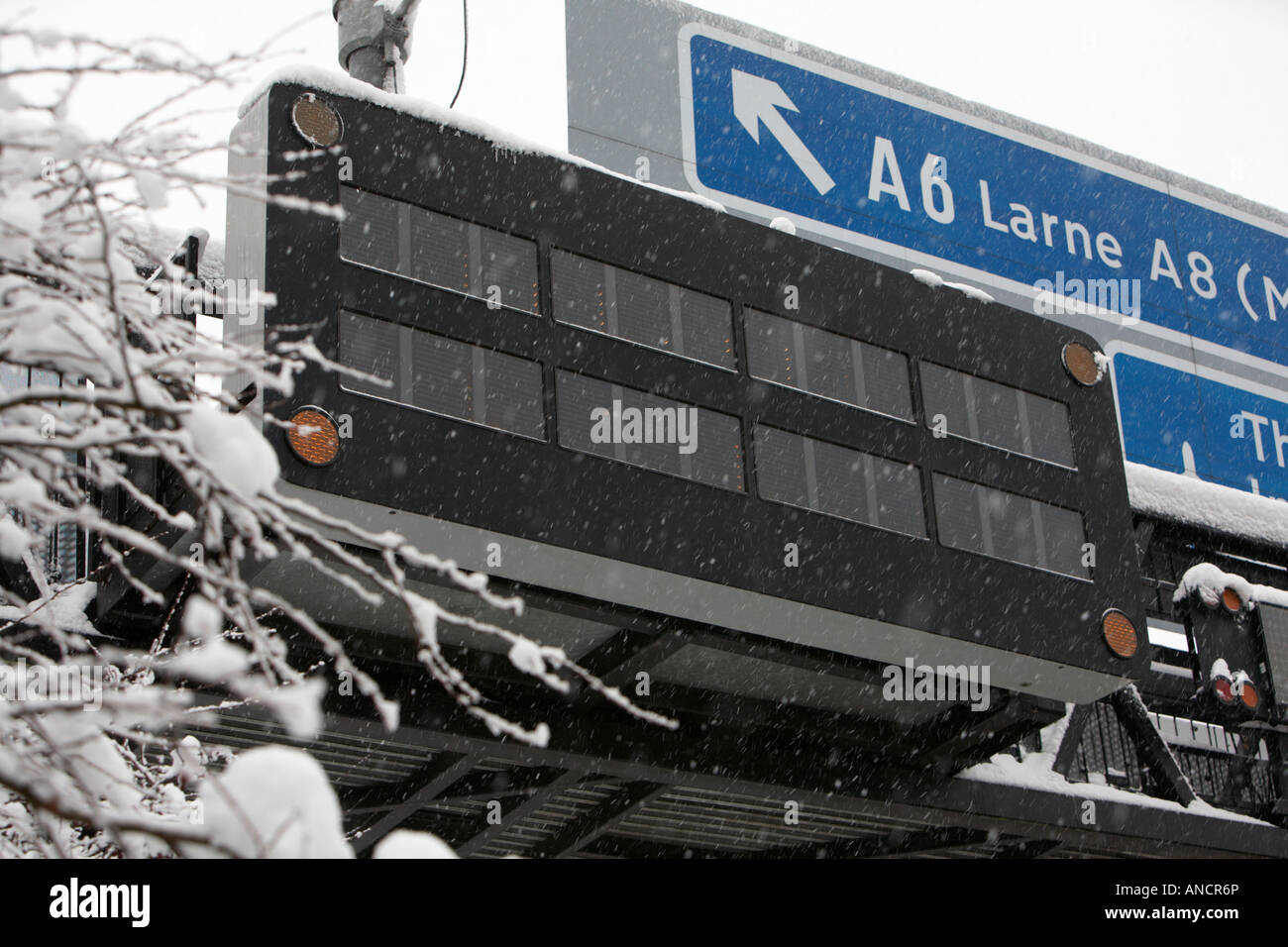Motorway warning lights hi-res stock photography and images - Alamy