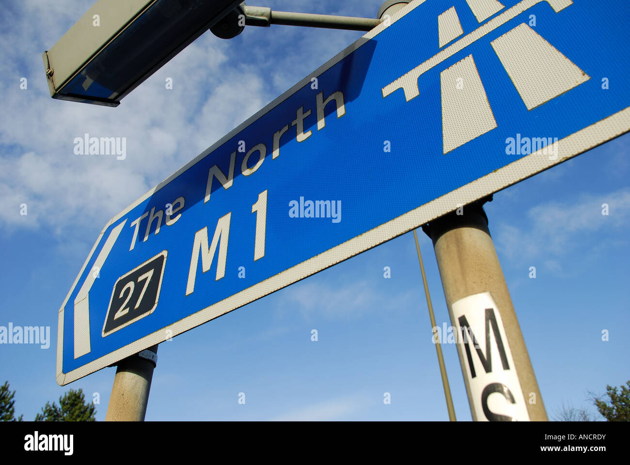 The north sign motorway hi-res stock photography and images - Alamy