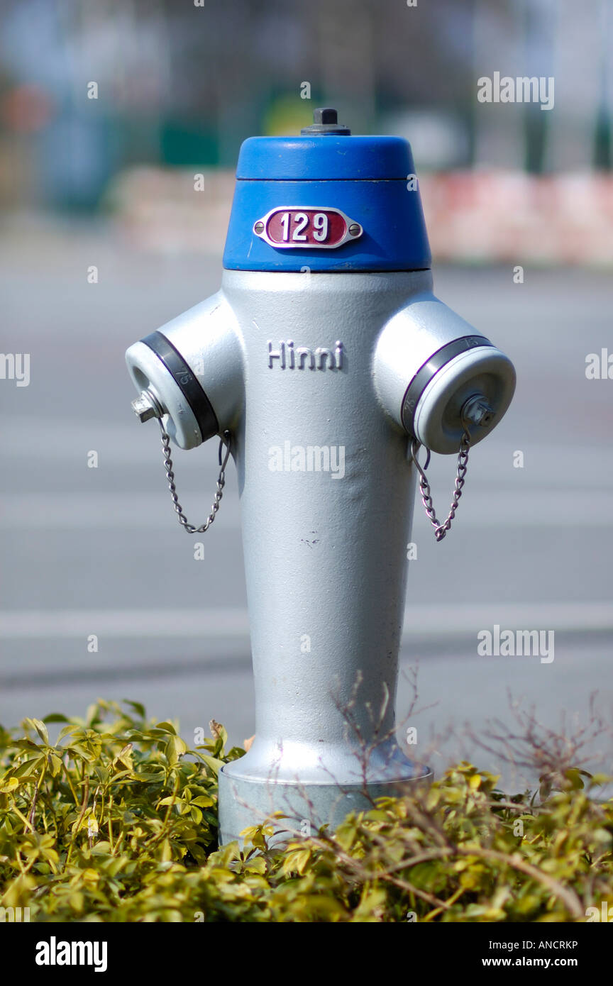 Above ground fire hydrant hi-res stock photography and images - Alamy