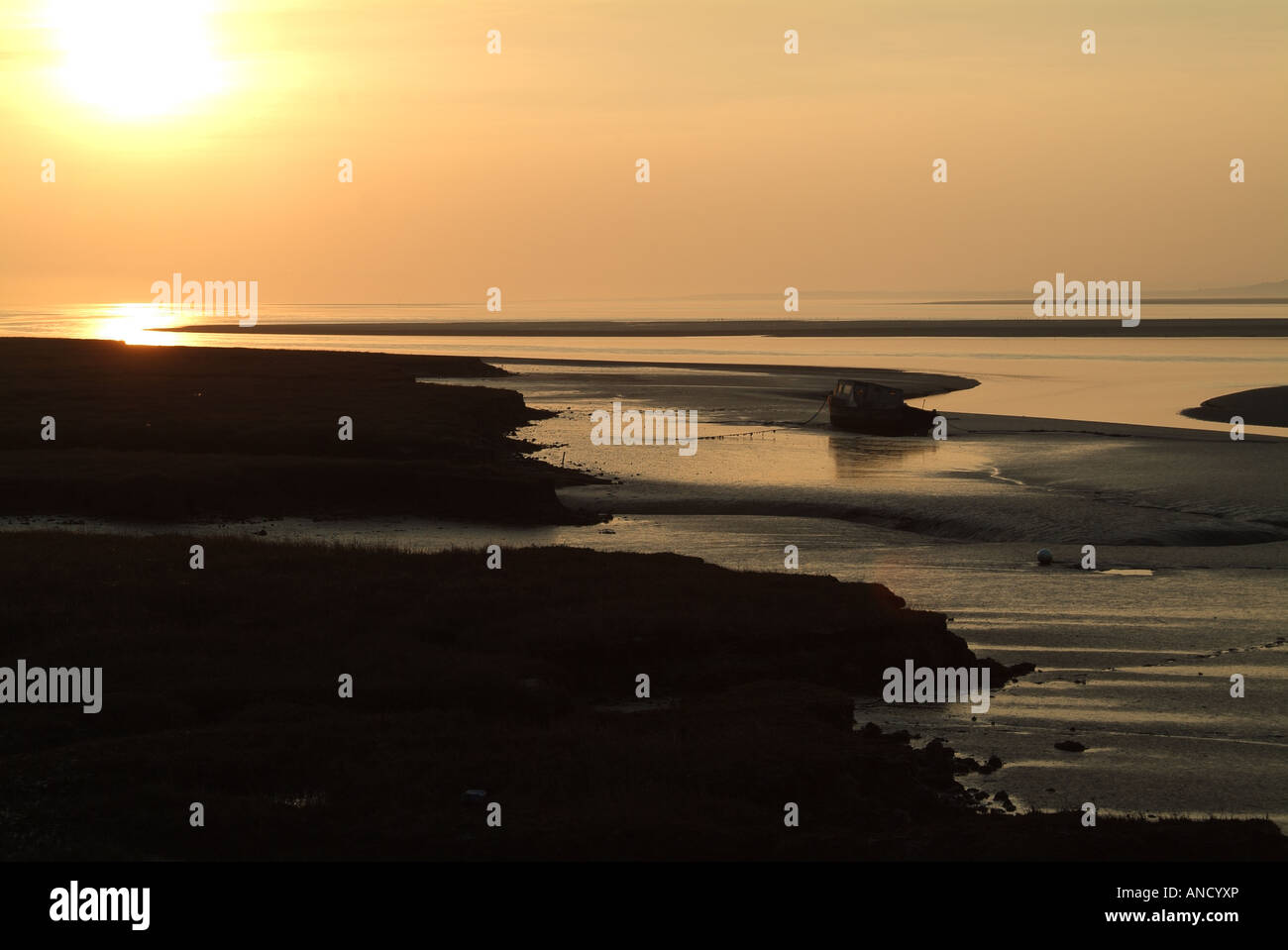 Loughor Estuary in Setting Sun Stock Photo - Alamy