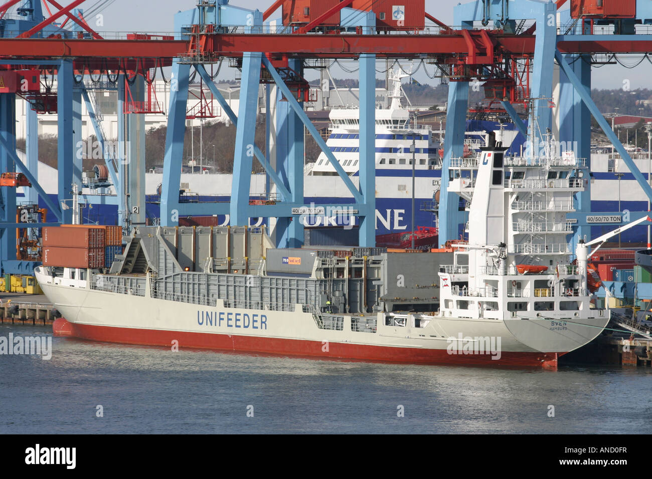 Unifeeder hi-res stock photography and images - Alamy