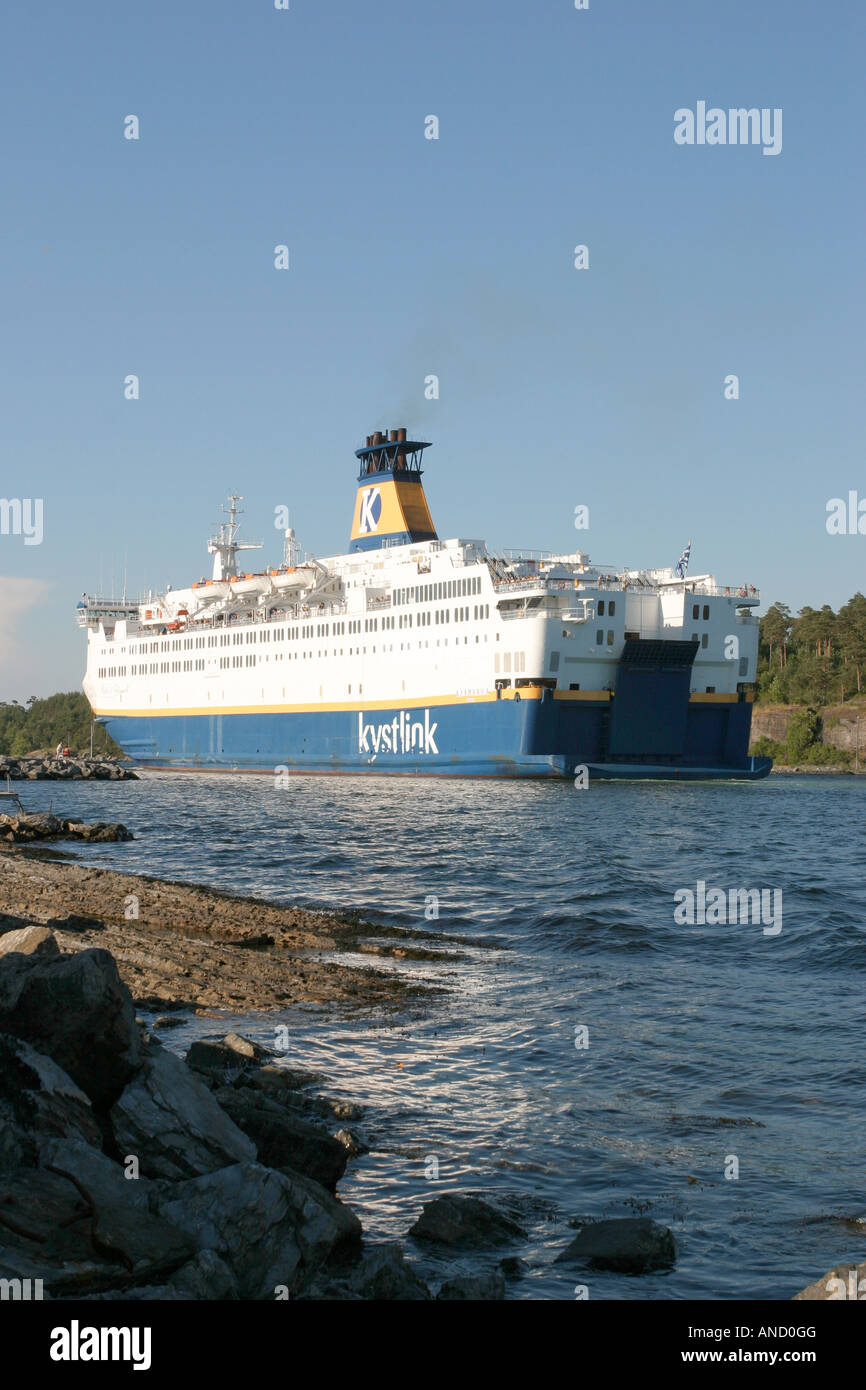 The Kyst Link ferry Alkmini A arrives at Langesund, Norway Stock Photo ...