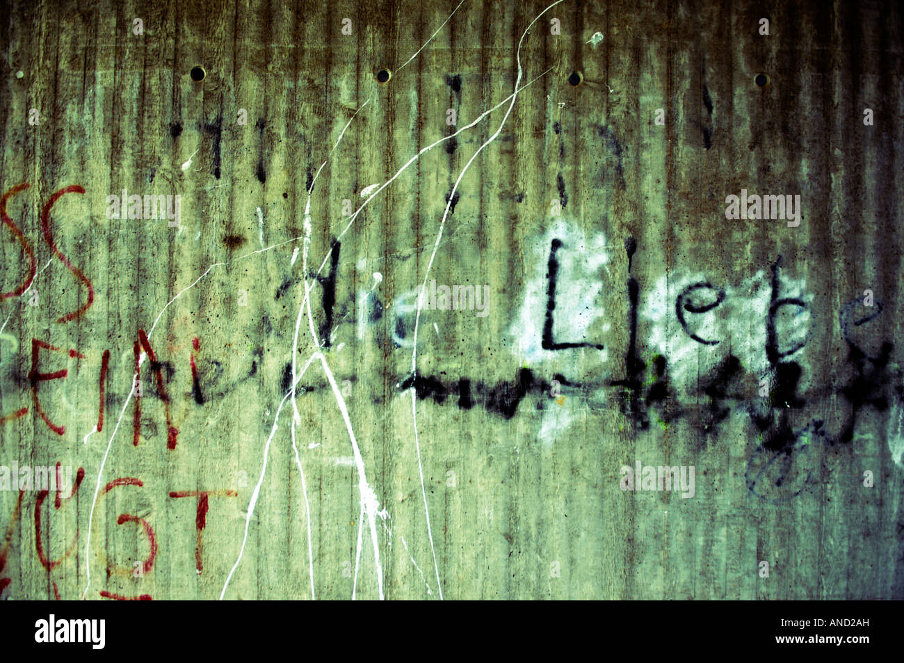 liebe love concrete wall germany absence city life urban cold graffiti ...