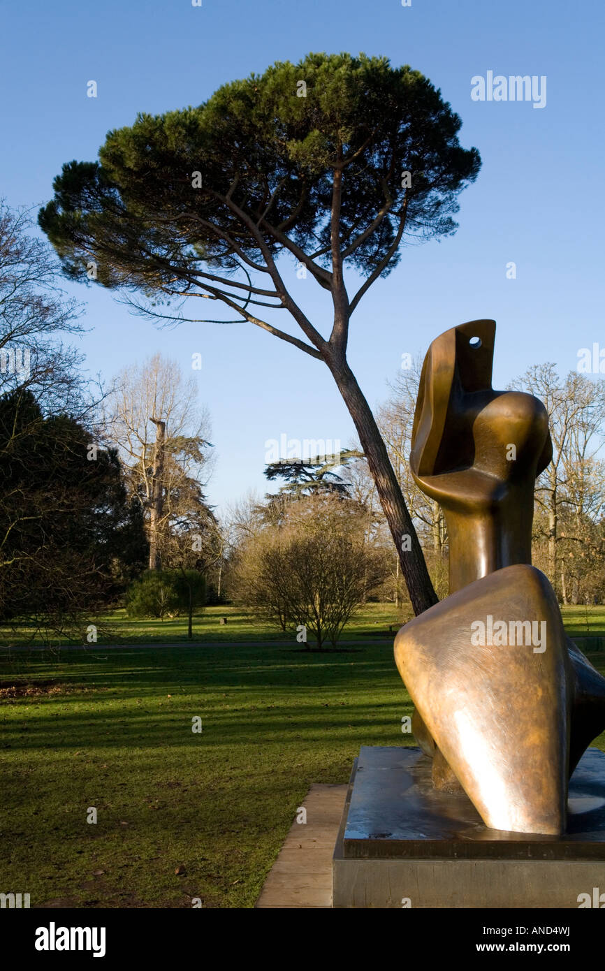 Henry Moore Sculpture Stock Photo - Alamy