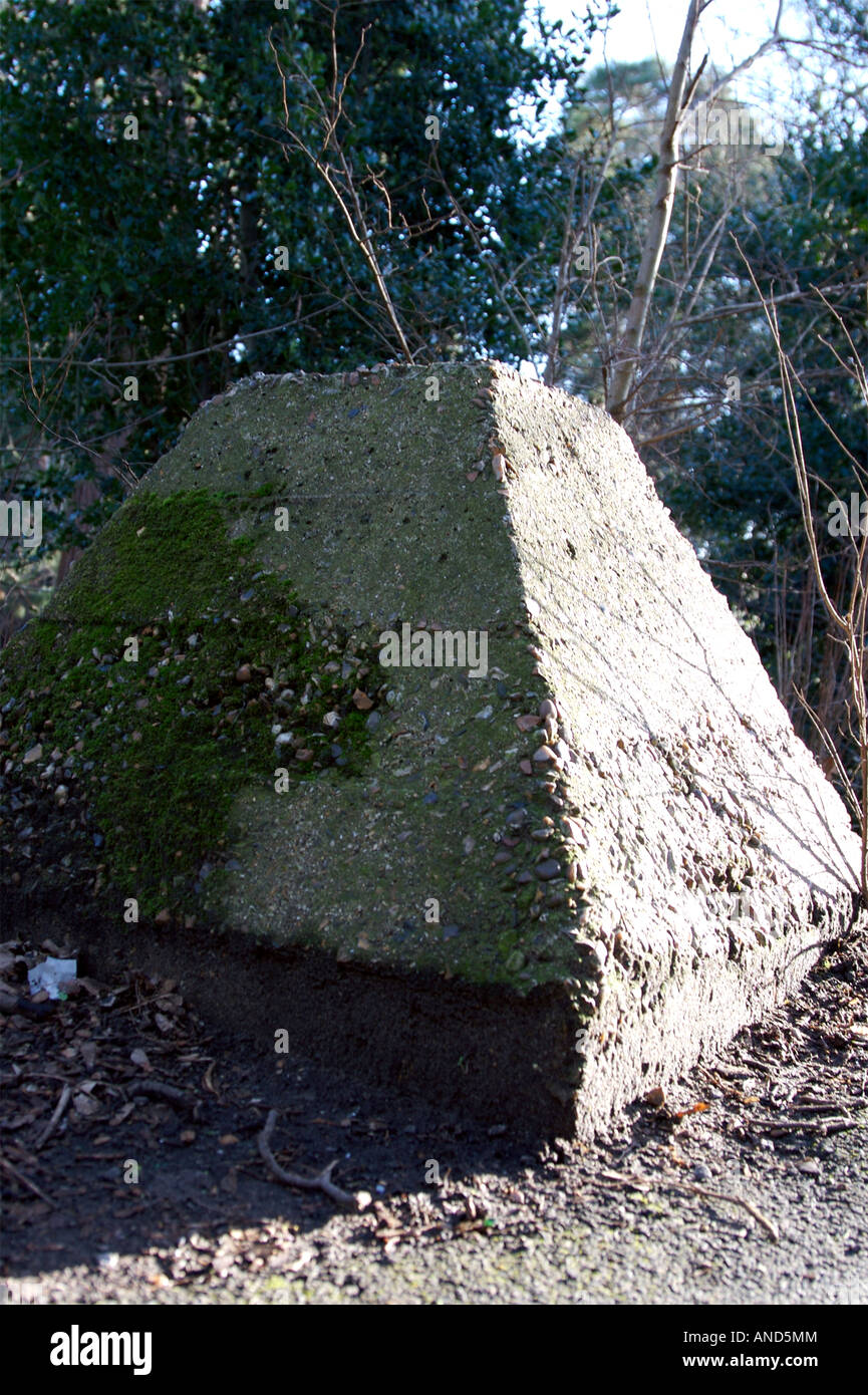 Ww2 tank traps hi-res stock photography and images - Alamy