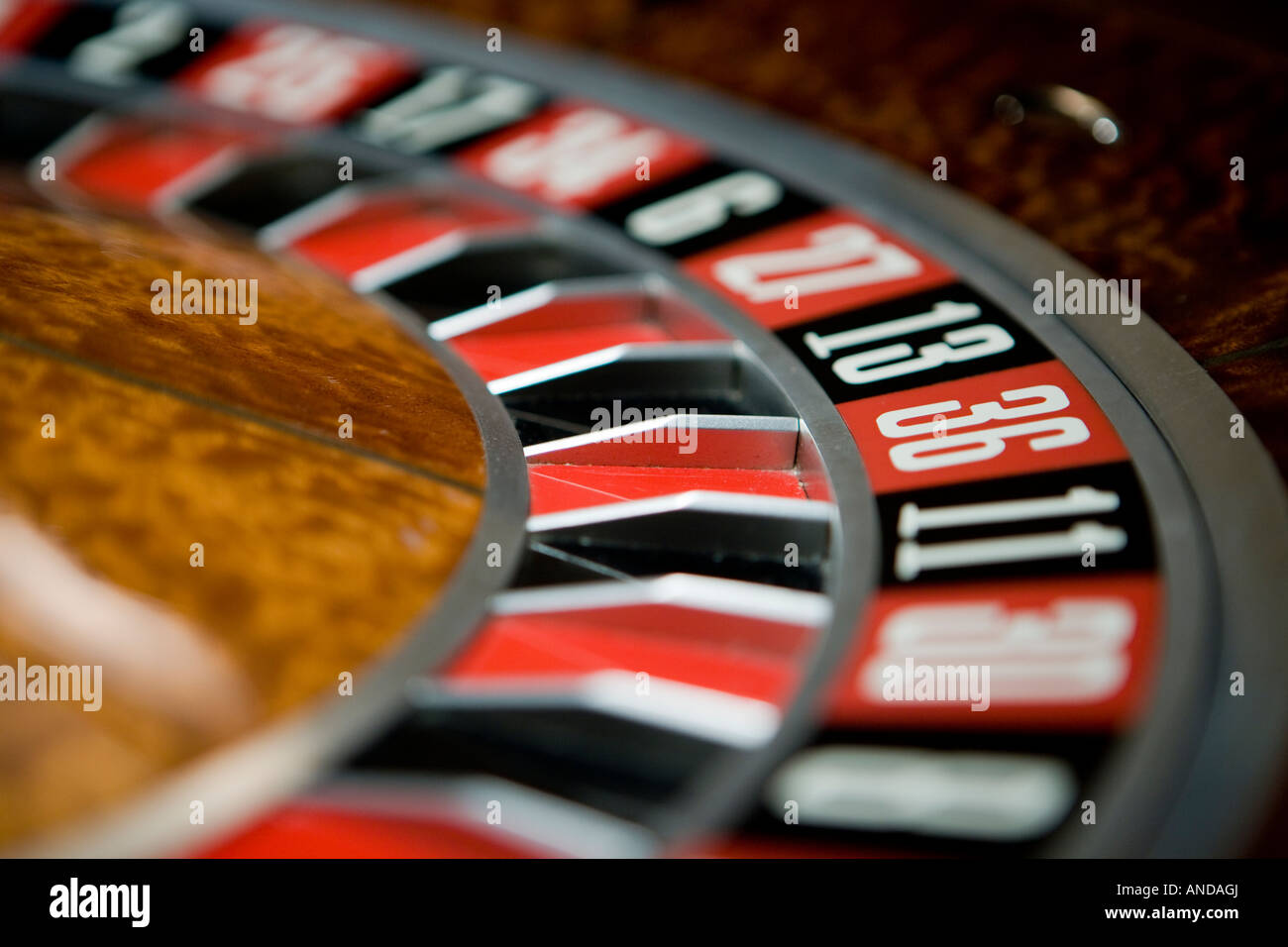 Roulette wheel las vegas nevada hi-res stock photography and images - Alamy