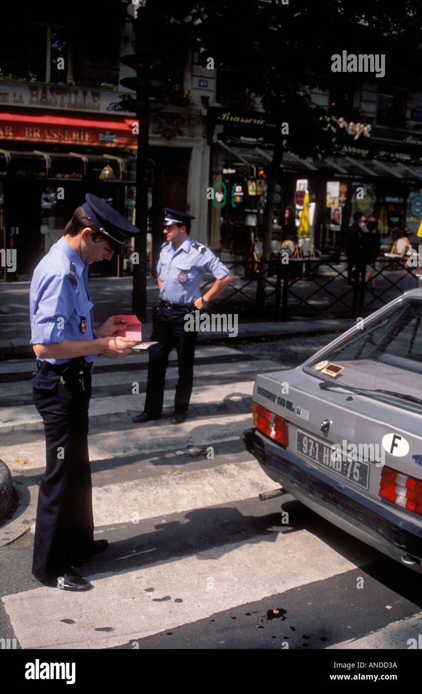 Police Issuing Parking Ticket High Resolution Stock Photography and ...